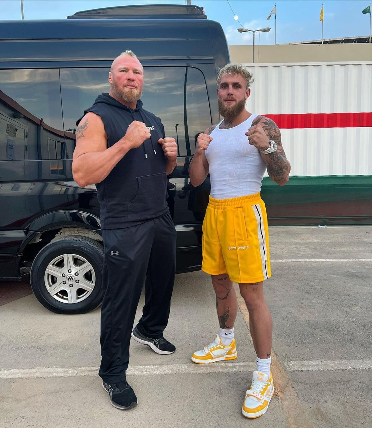 Jake Paul Outfit from November 5, 2022 | WHAT’S ON THE STAR?