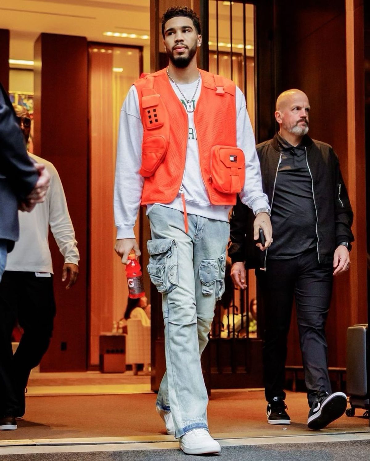 Jayson Tatum Outfit from November 7, 2022 | WHAT’S ON THE STAR?