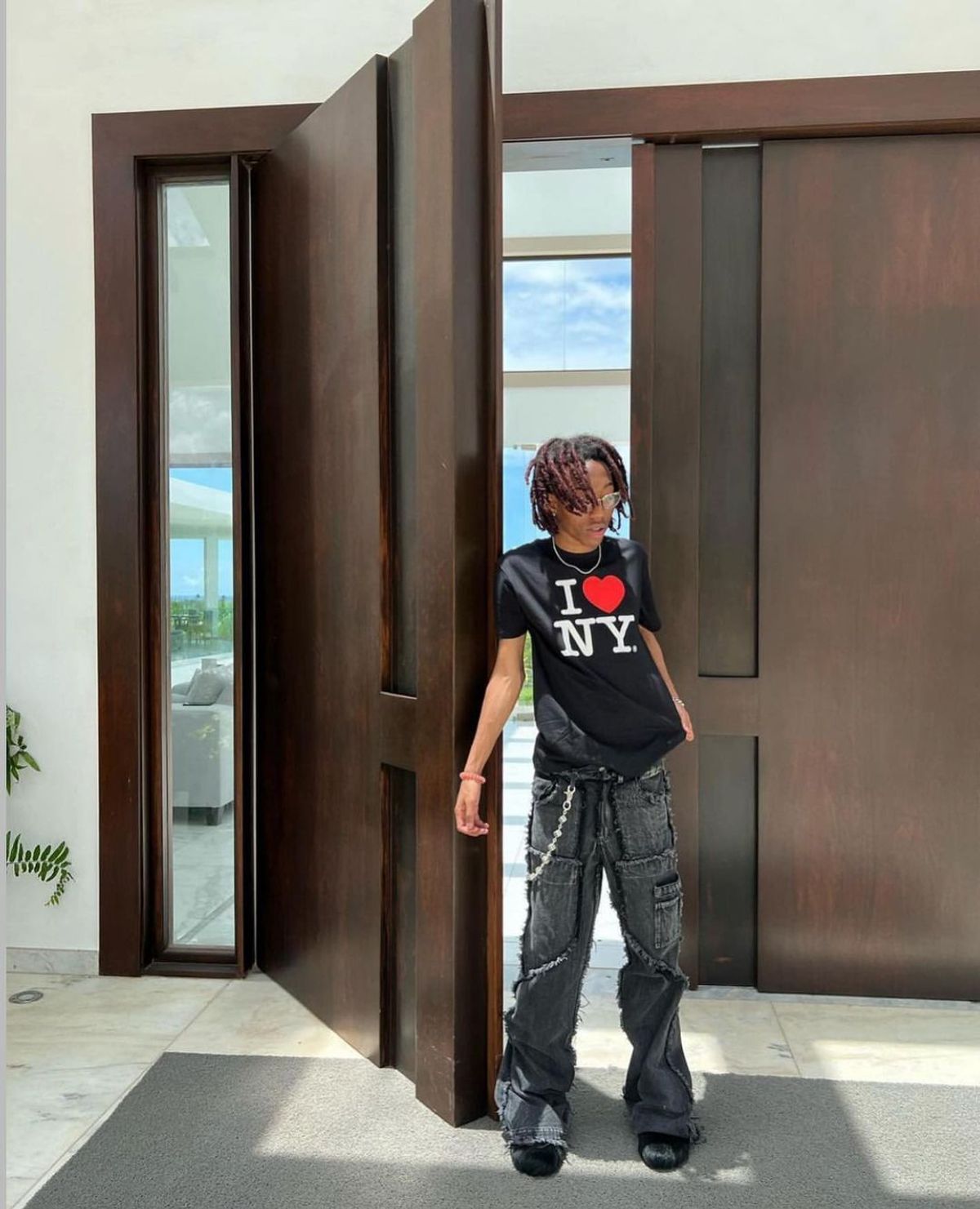 Lil Tecca Outfit from August 20, 2022 | WHAT’S ON THE STAR?