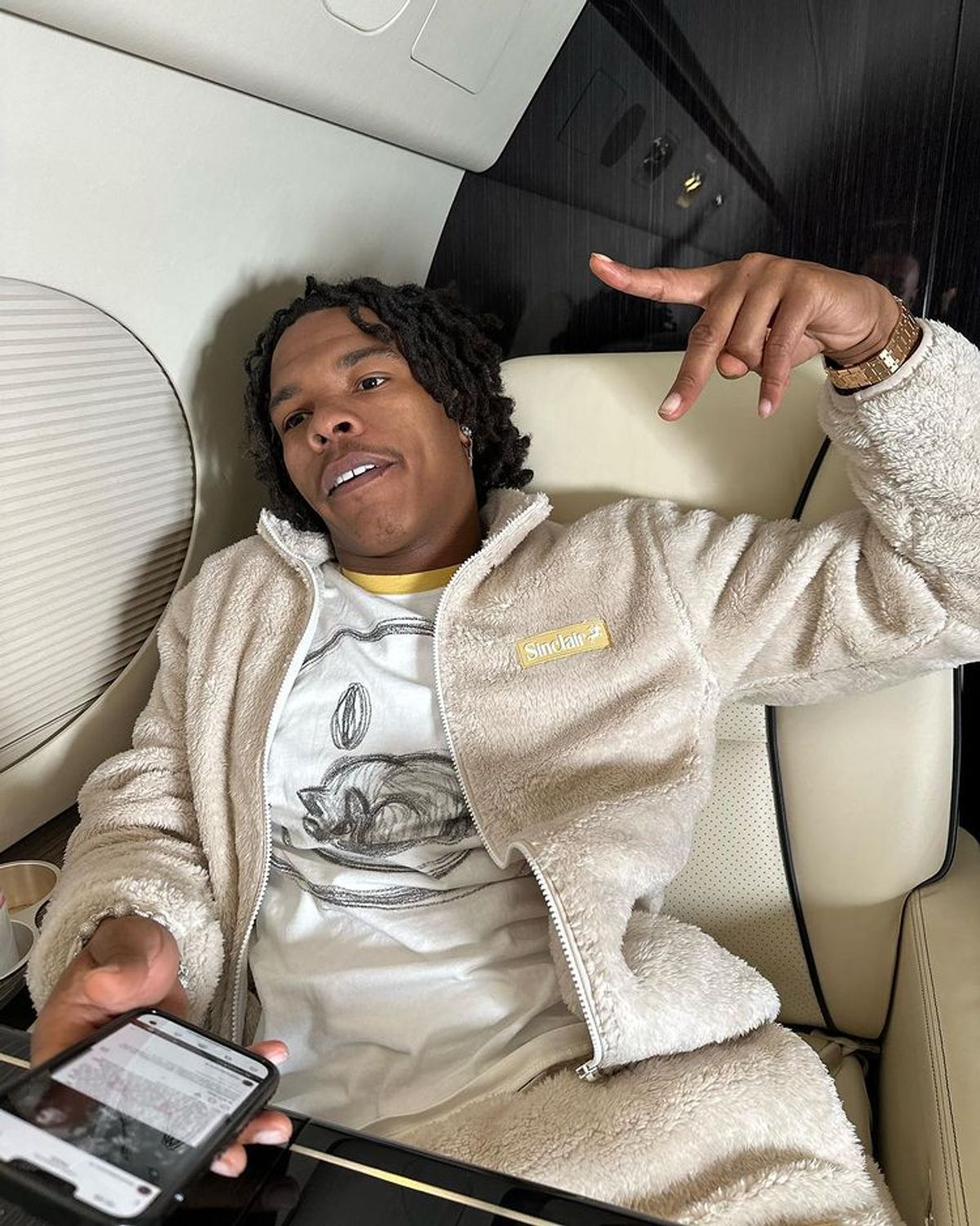 Lil Baby Outfit from October 27, 2022 | WHAT’S ON THE STAR?