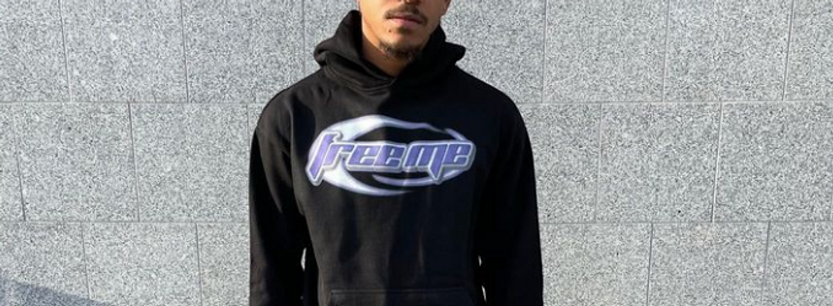 Free Me From The Trap: Clothing, Shoes & Accessories | WHAT’S ON THE STAR?