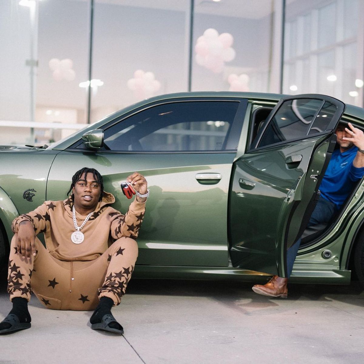 Fredo Bang Outfit from November 12, 2022 | WHAT’S ON THE STAR?