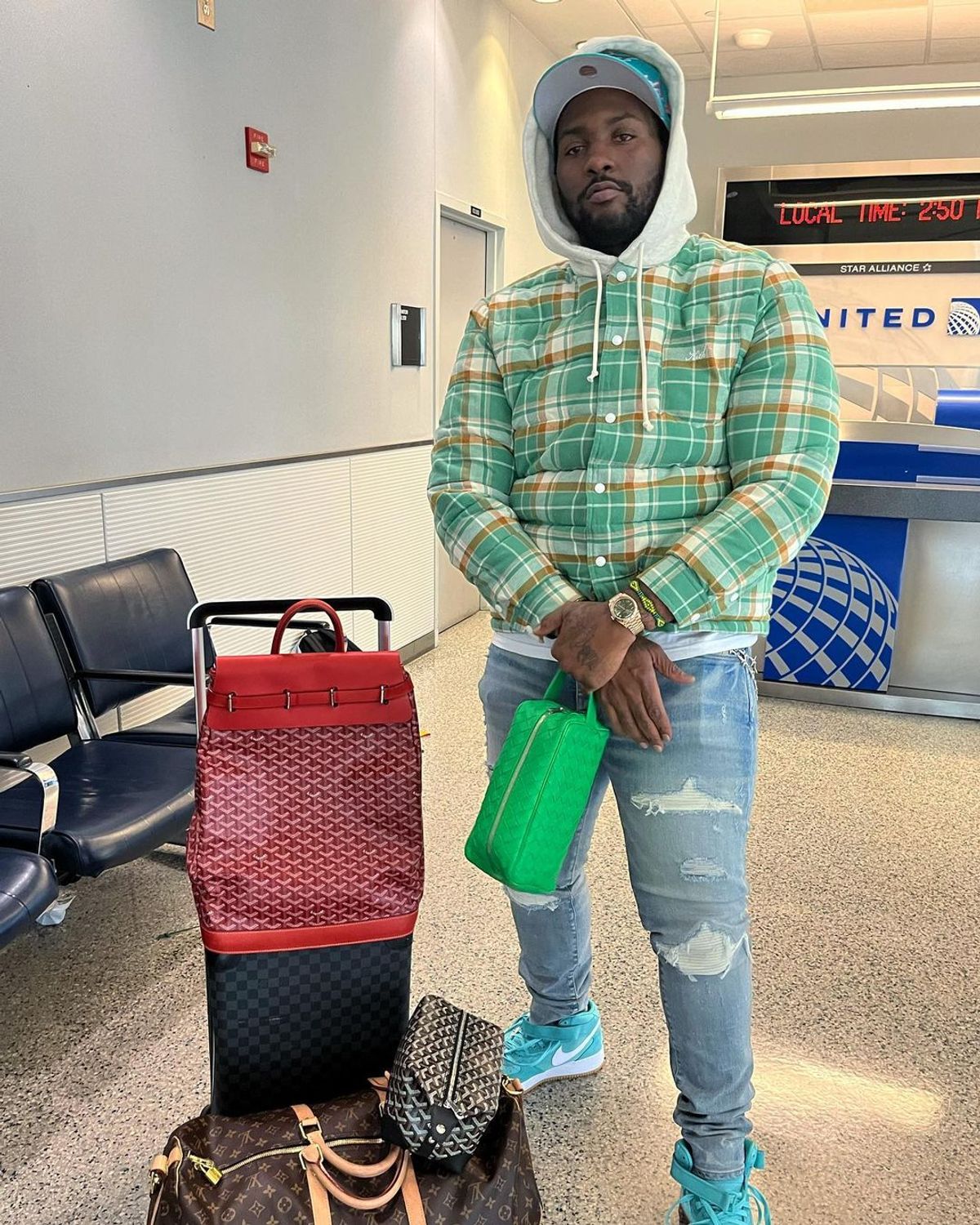 Peezy Outfit from November 13, 2022 | WHAT’S ON THE STAR?