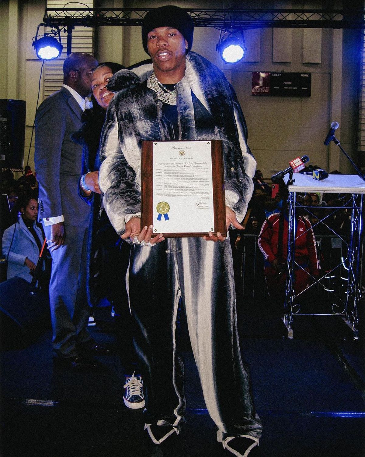 Lil Baby Outfit from November 14, 2022 | WHAT’S ON THE STAR?