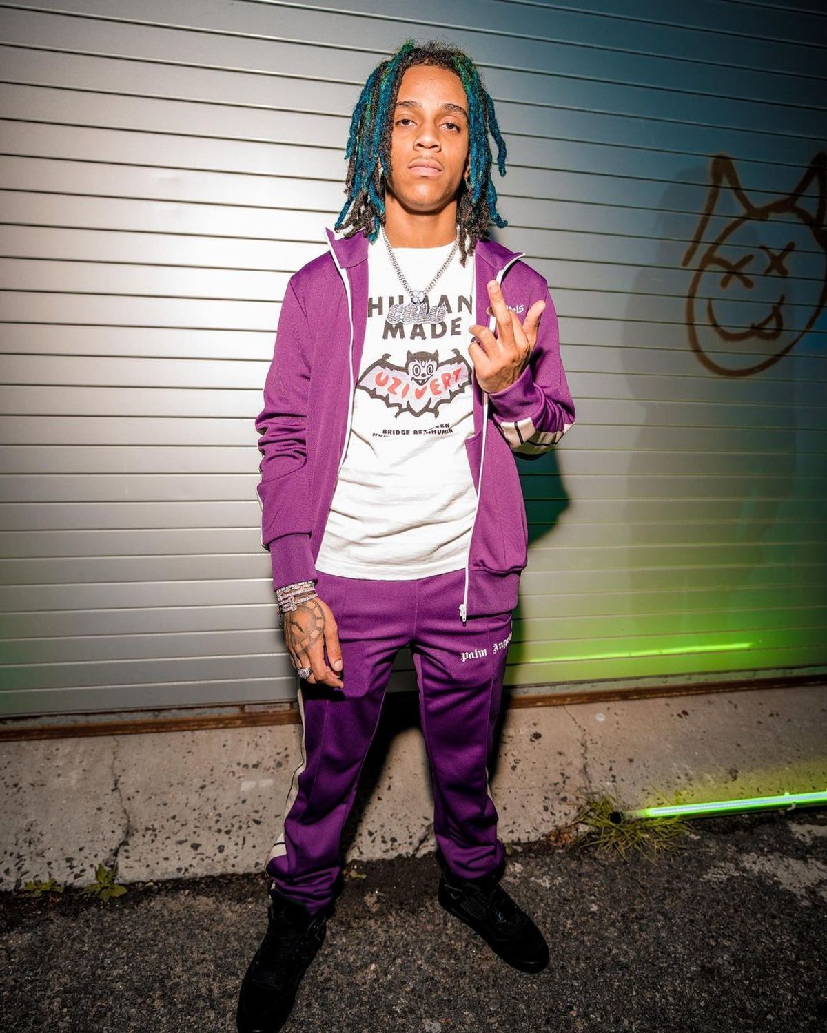 C Blu Outfit from August 20, 2022 | WHAT’S ON THE STAR?