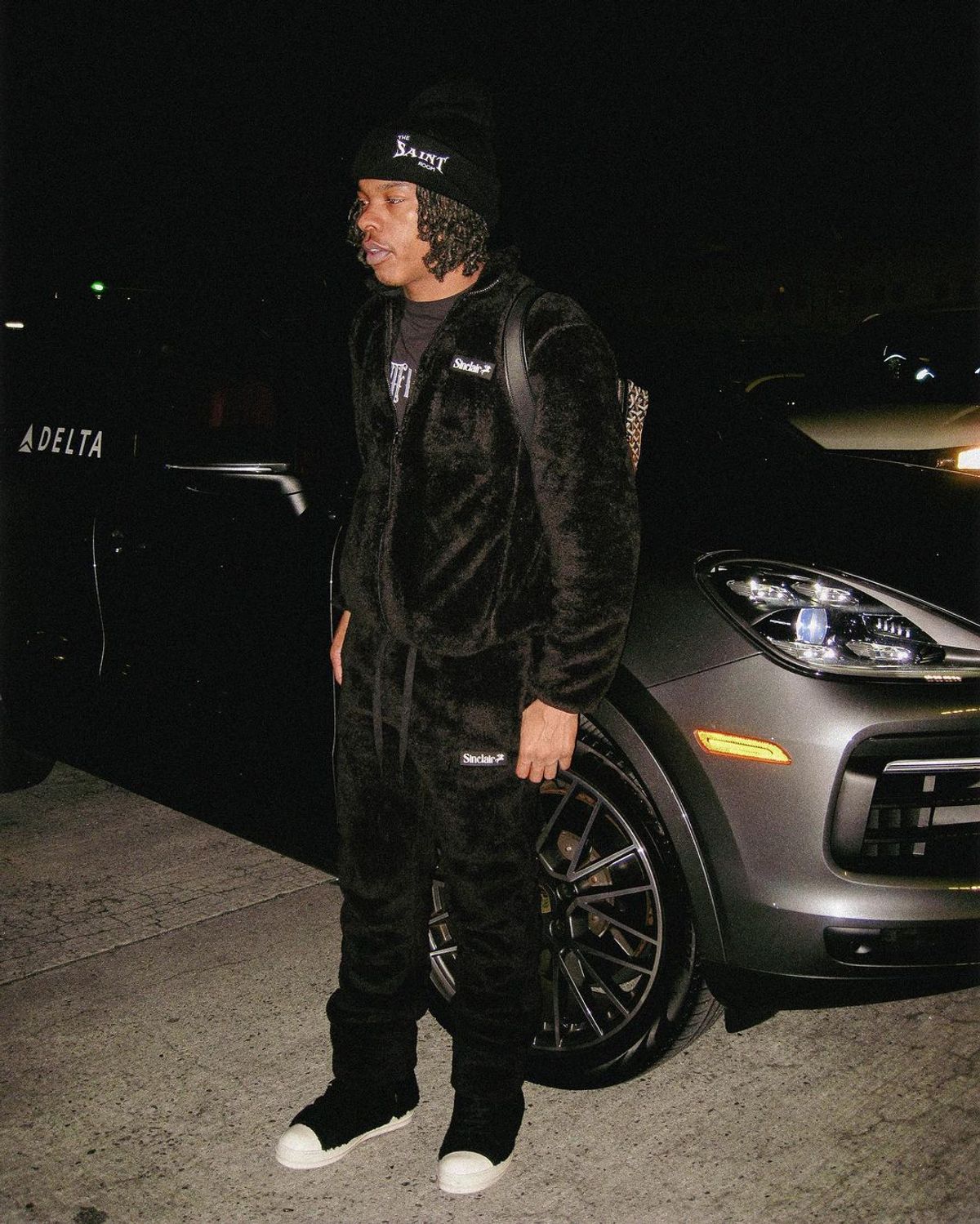 Lil Baby Outfit from November 17, 2022 | WHAT’S ON THE STAR?