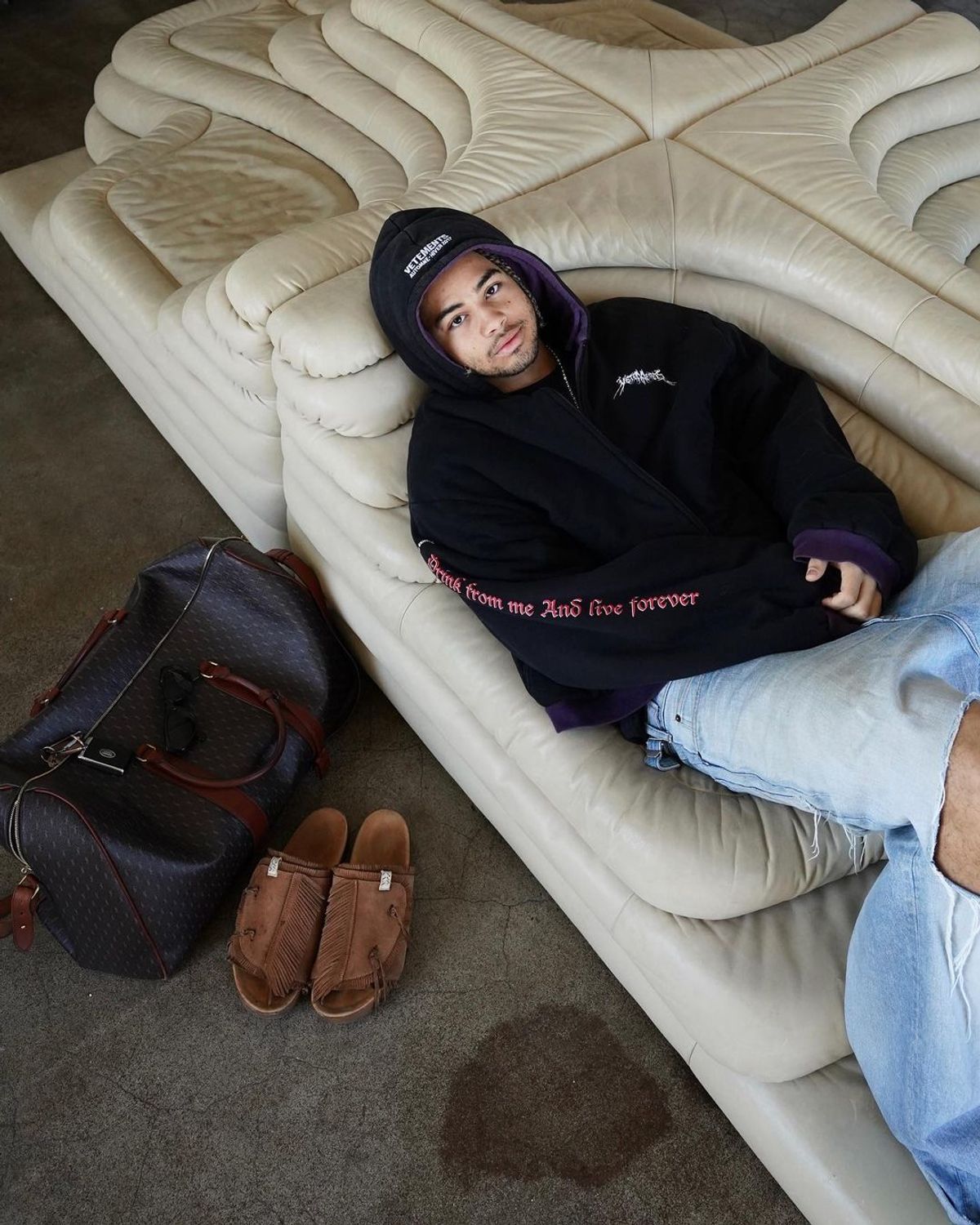 24kGoldn Outfit from November 18, 2022 | WHAT’S ON THE STAR?