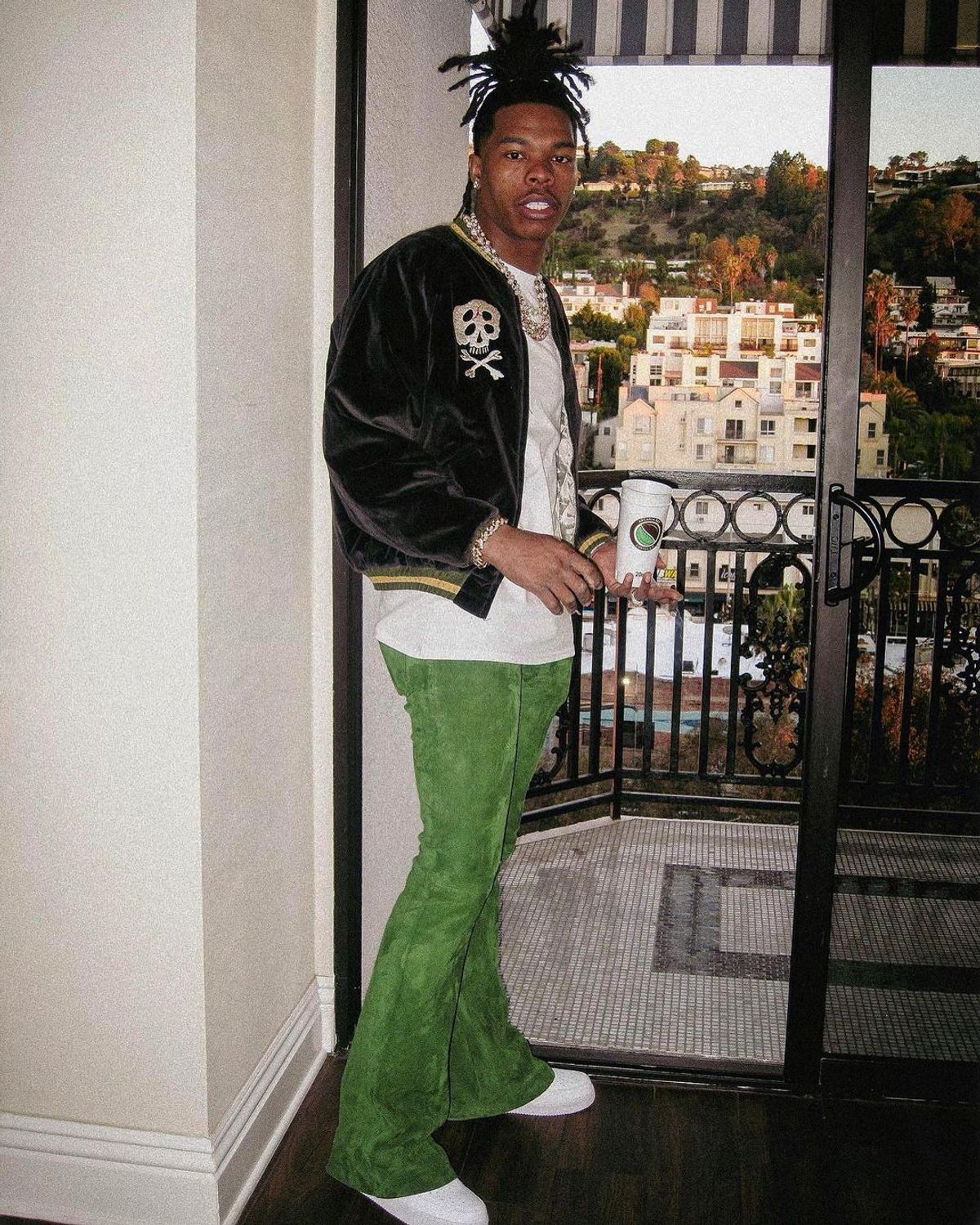 Lil Baby Outfit from November 19, 2022 | WHAT’S ON THE STAR?