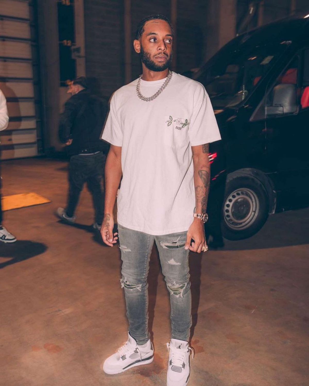 Dirtbike LB Outfit from November 15, 2022 | WHAT’S ON THE STAR?