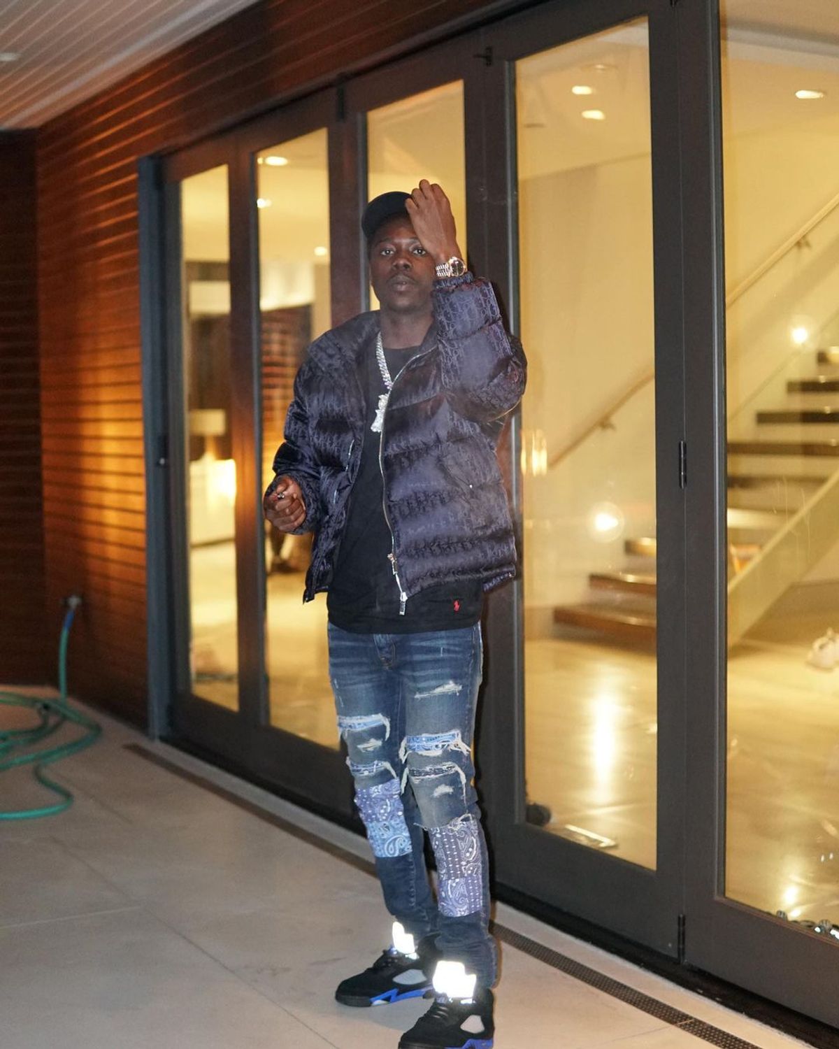 Burna Bandz Outfit from September 22, 2022 | WHAT’S ON THE STAR?