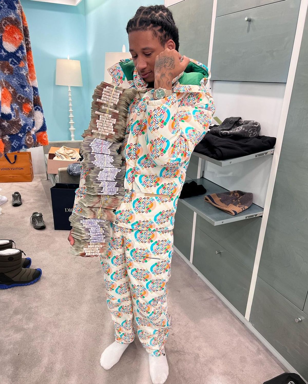 Digga D Outfit from November 20, 2022 | WHAT’S ON THE STAR?