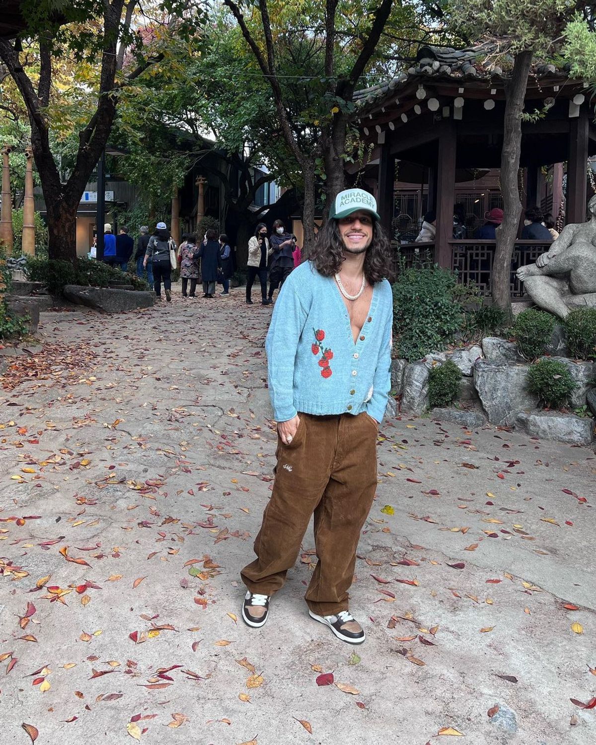 Russ Outfit from November 22, 2022 | WHAT’S ON THE STAR?