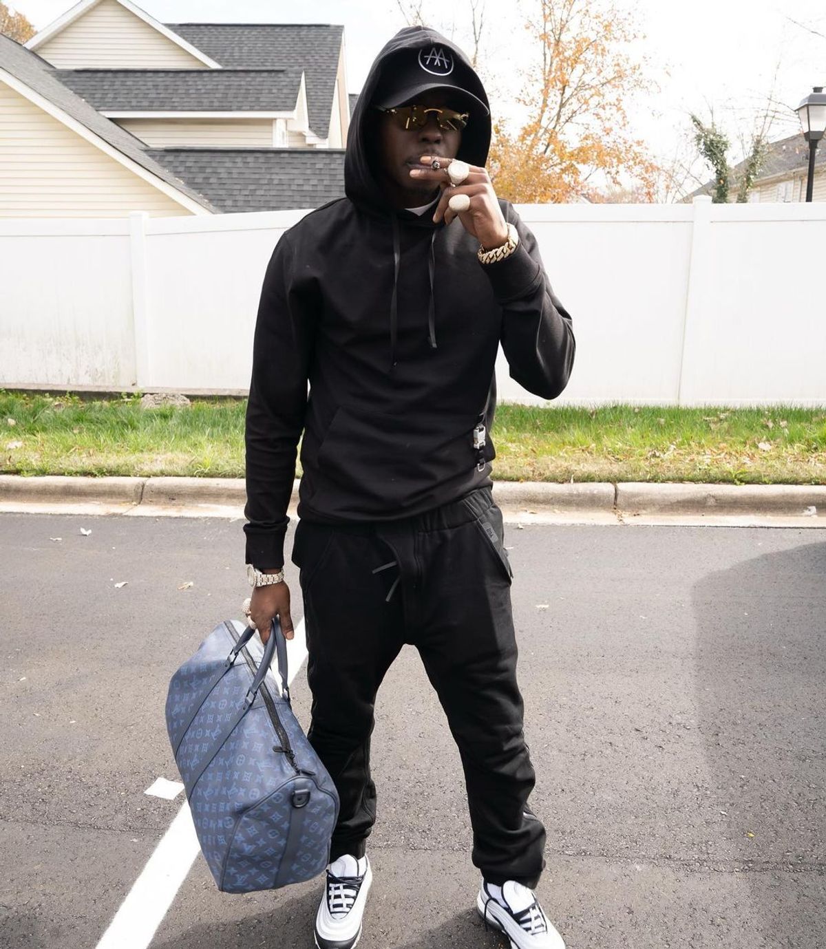 Bobby Shmurda Outfit from November 24, 2022 | WHAT’S ON THE STAR?