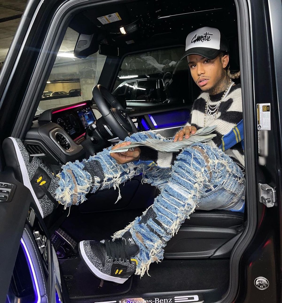 Lil Gnar Outfit from November 24, 2022 | WHAT’S ON THE STAR?