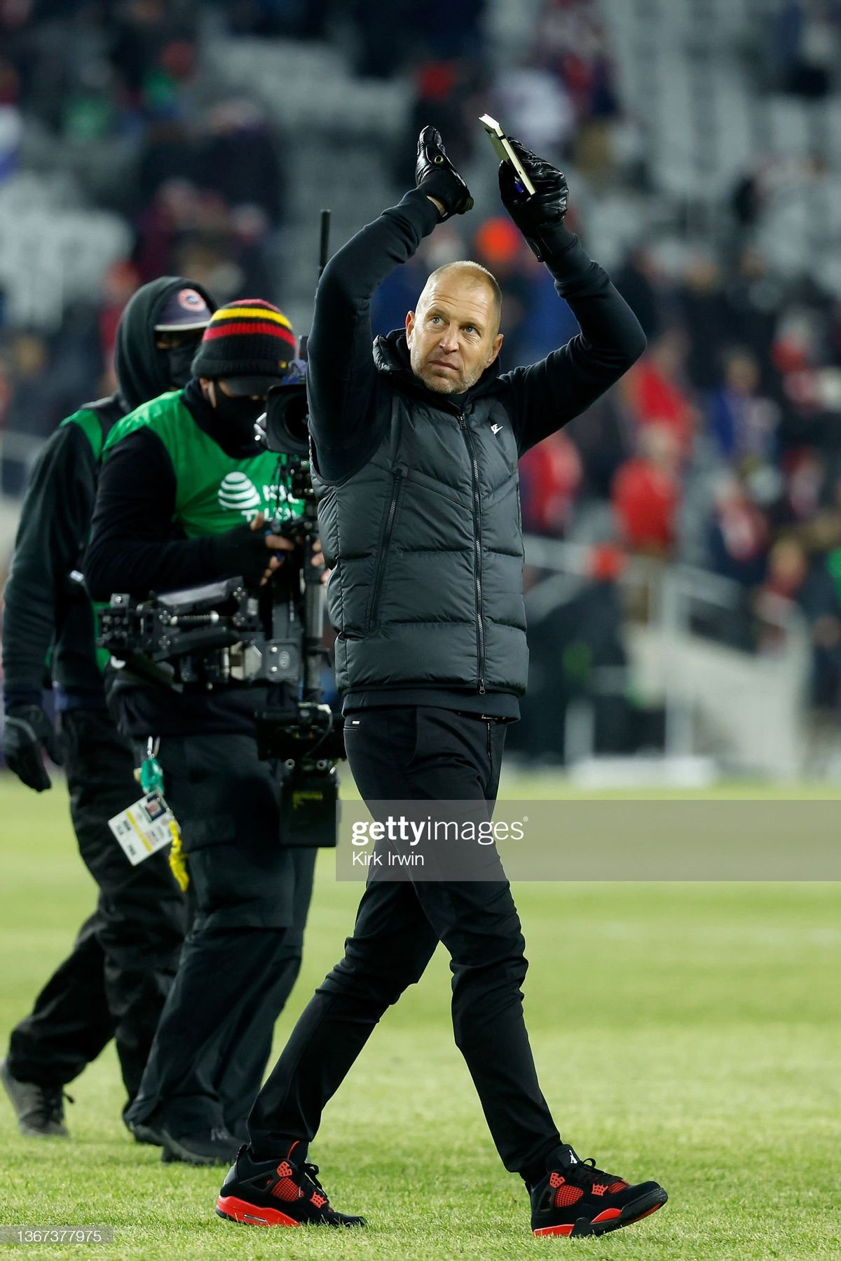 Gregg Berhalter Outfit from December 15, 2021 | WHAT’S ON THE STAR?