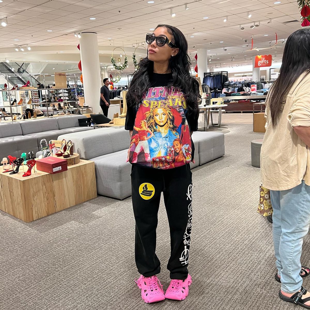 Coi Leray Outfit from November 25, 2022 | WHAT’S ON THE STAR?