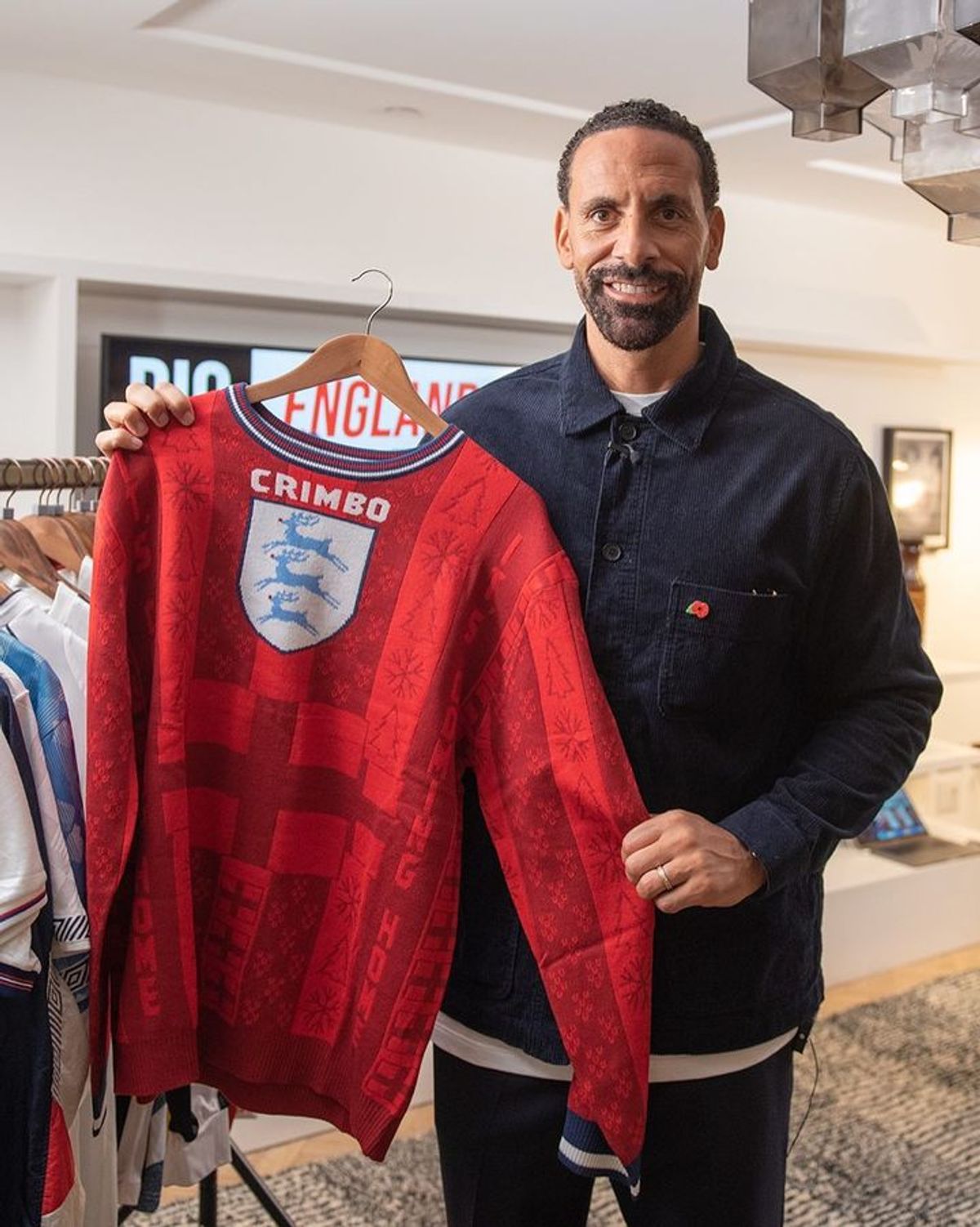 Rio Ferdinand Outfit from November 25, 2022 | WHAT’S ON THE STAR?