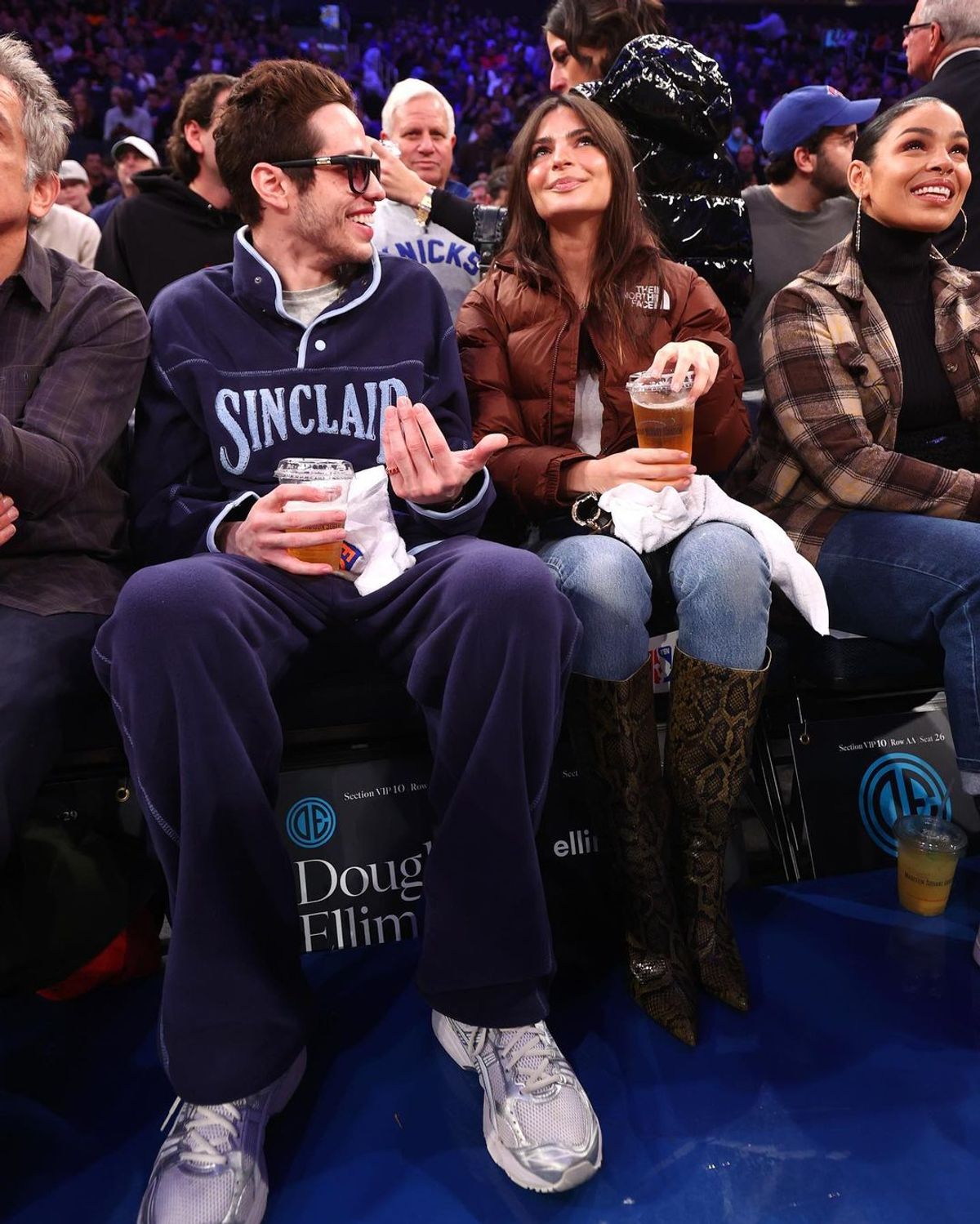 Pete Davidson Outfit from November 28, 2022 | WHAT’S ON THE STAR?