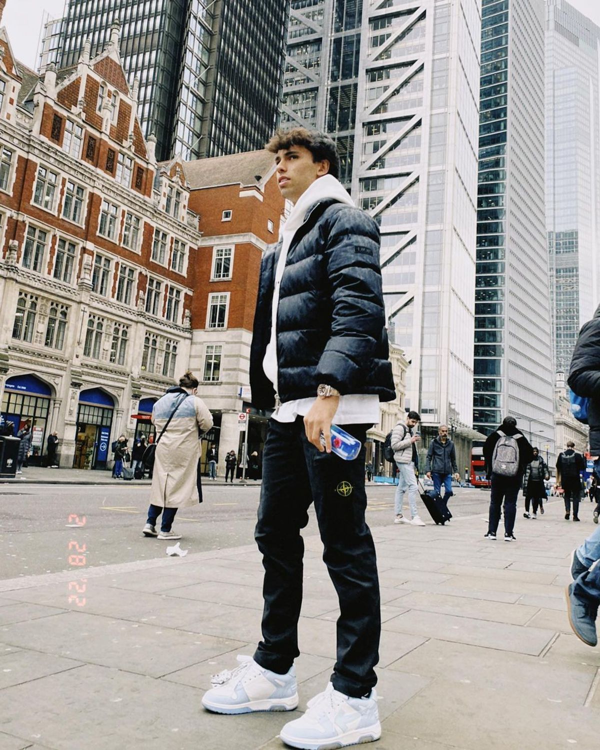 Joao Felix Outfit from February 28, 2022 | WHAT’S ON THE STAR?