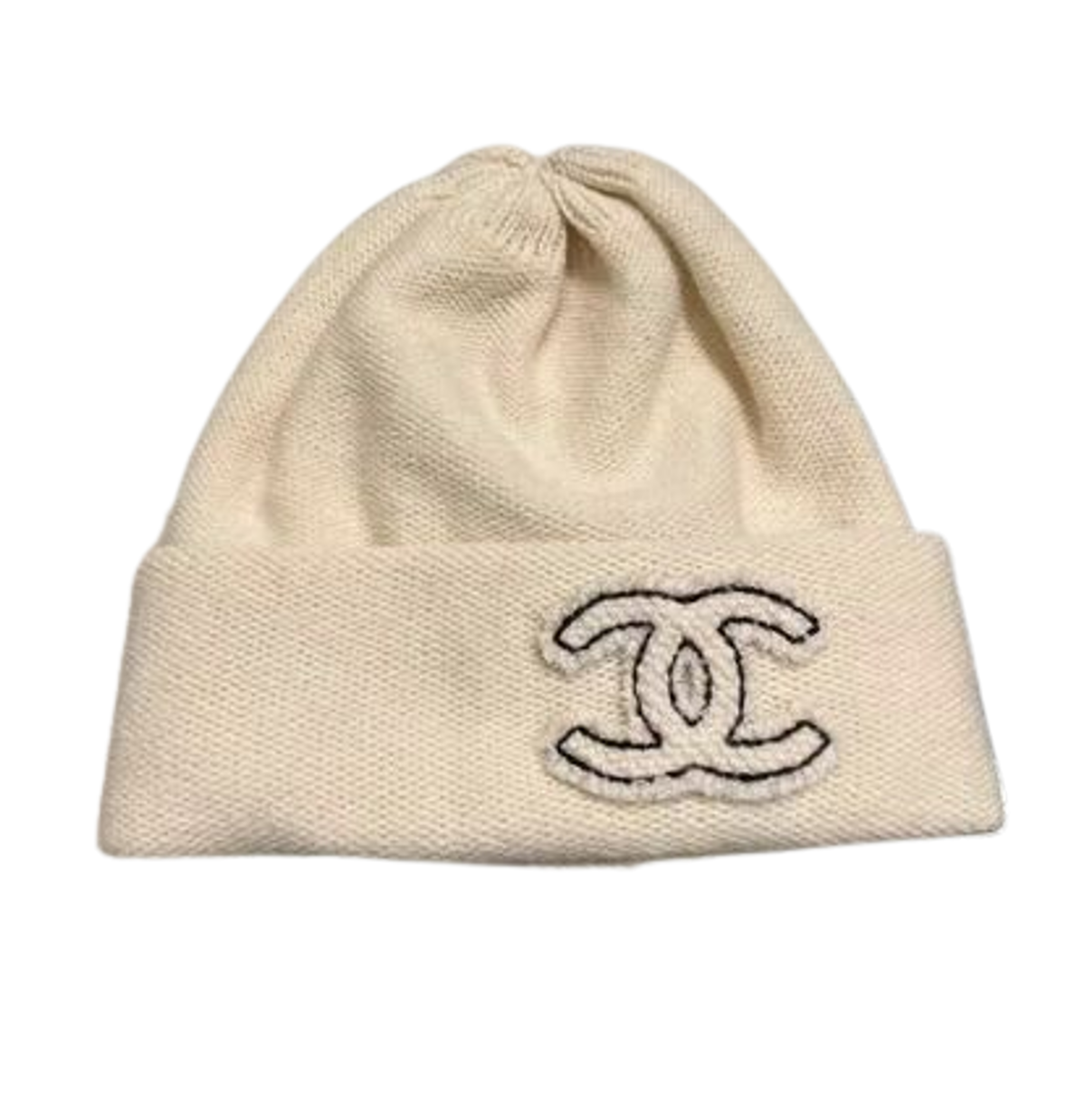 Chanel White Knit Hat | WHAT’S ON THE STAR?