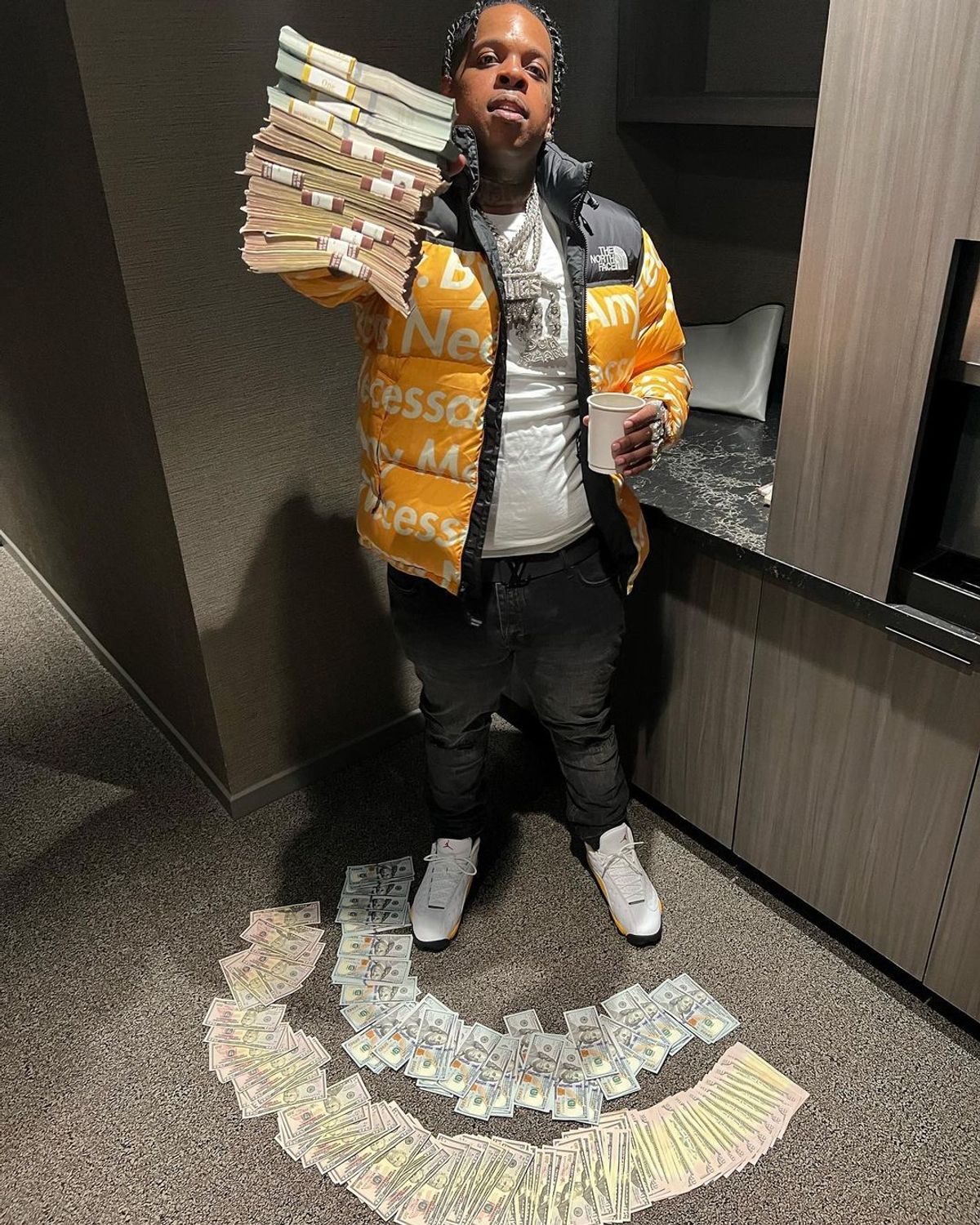 Finesse2tymes Outfit from December 5, 2022 | WHAT’S ON THE STAR?