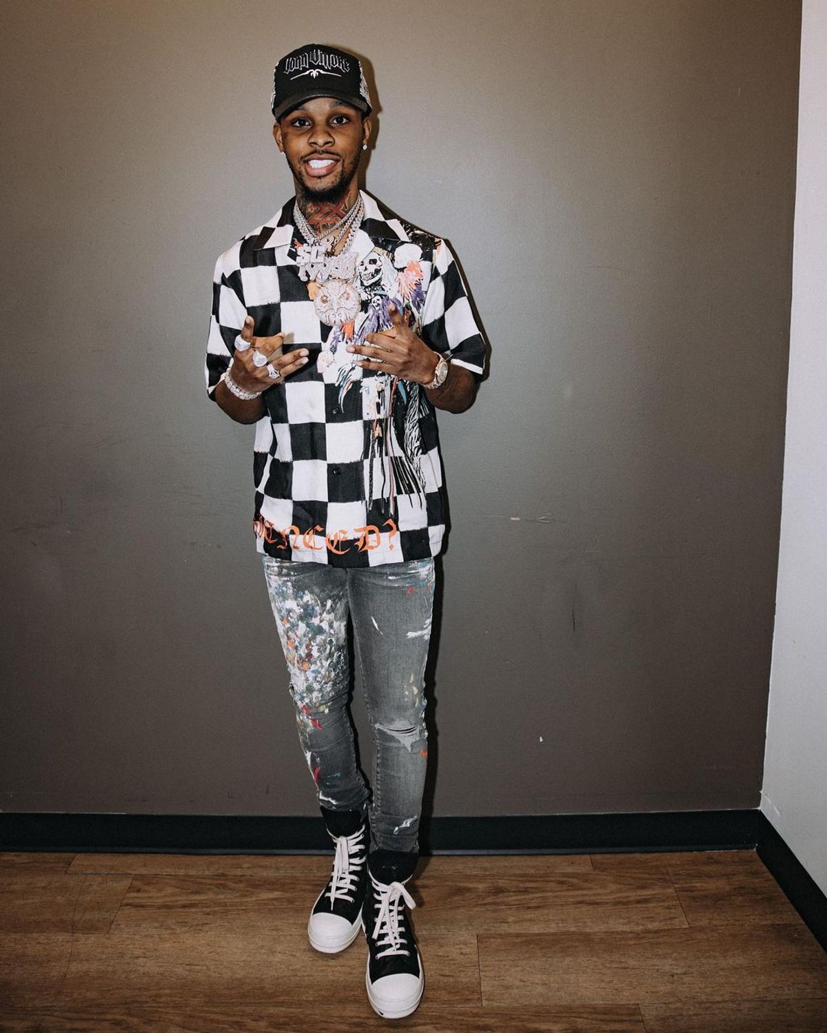 Toosii Outfit from December 5, 2022 | WHAT’S ON THE STAR?