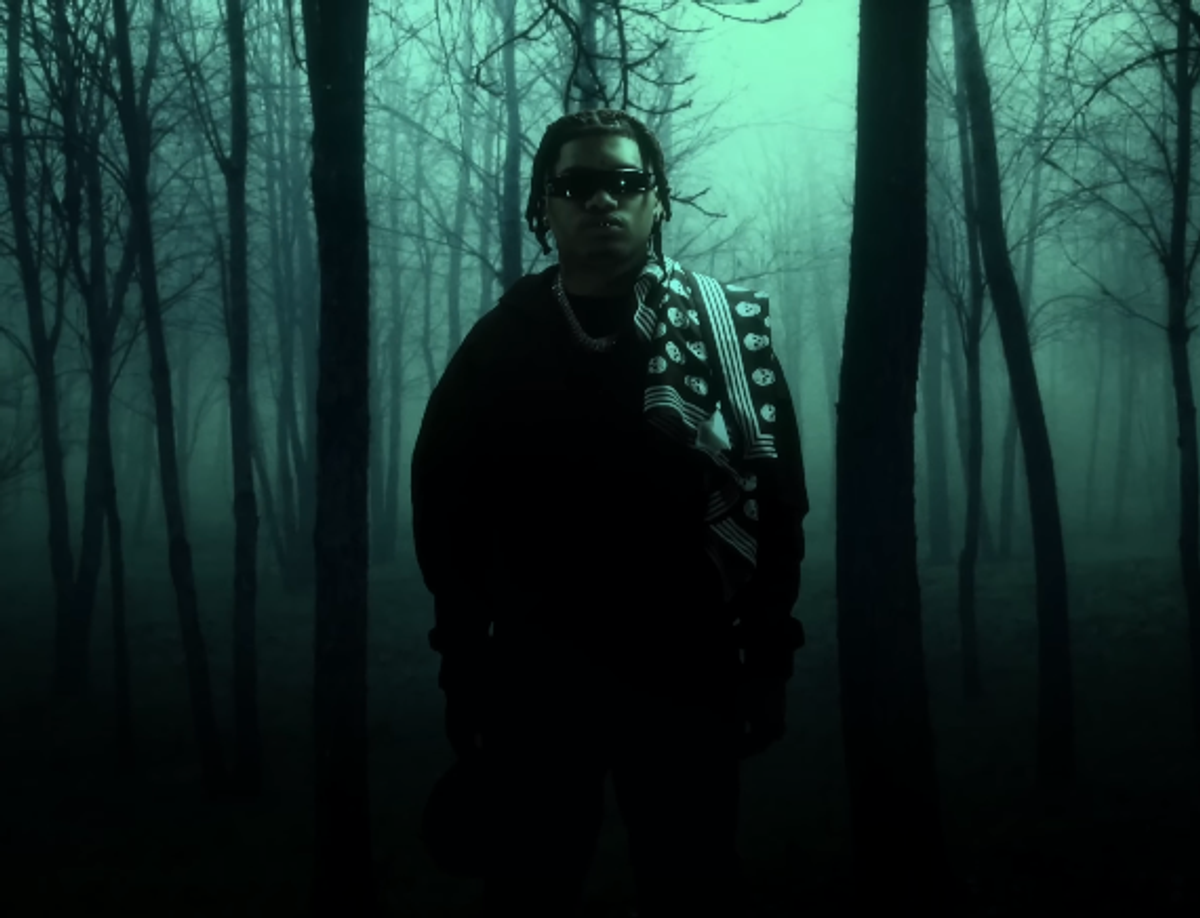 No Cap Outfits in "Dangerous Girls" Video | WHAT’S ON THE STAR?