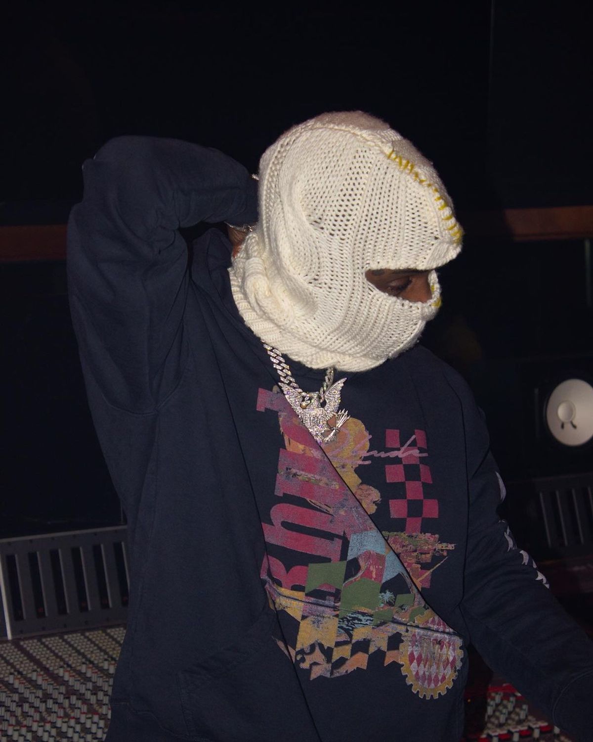 Lil Double 0 Outfit from December 6, 2022 | WHAT’S ON THE STAR?