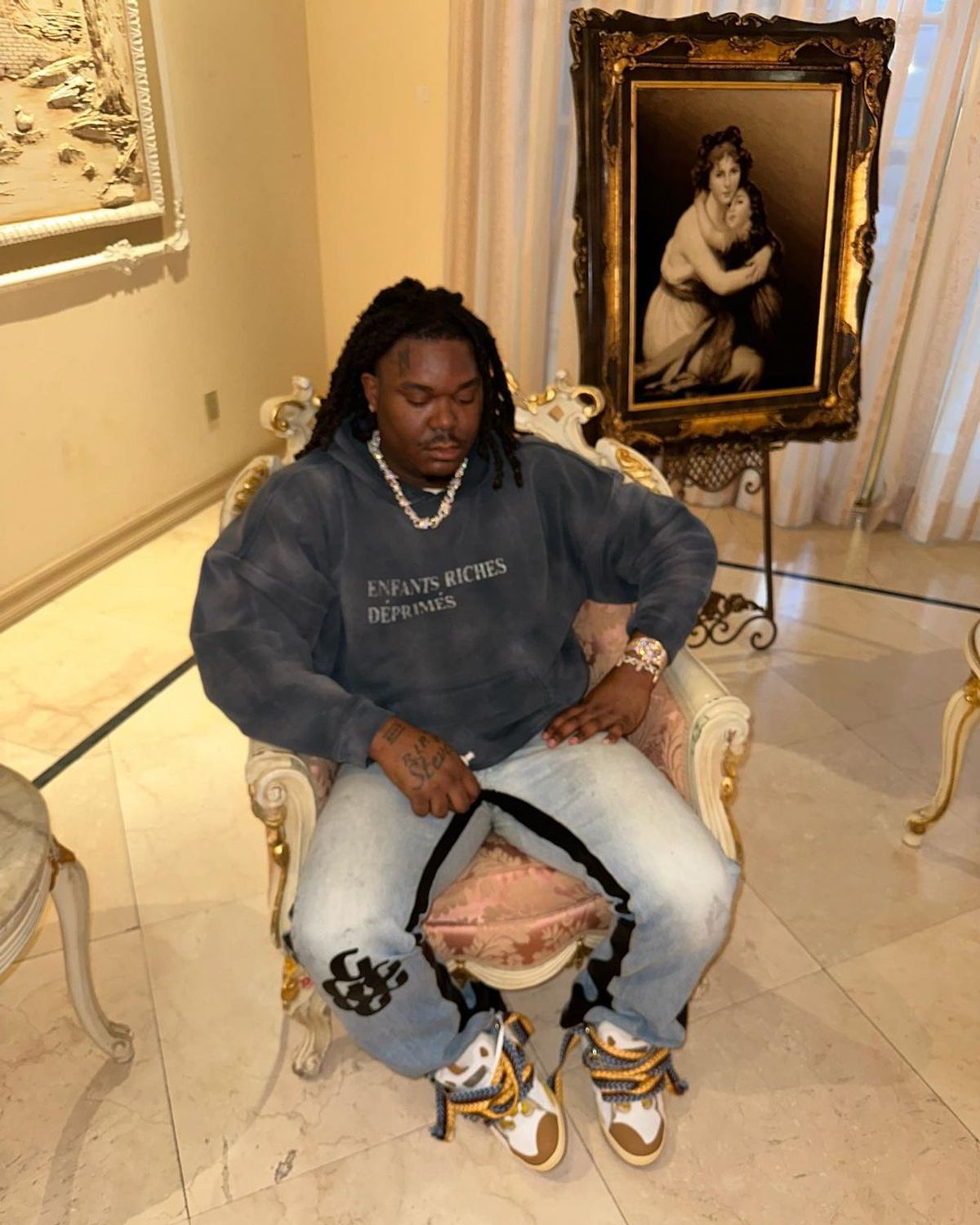 Lucki Outfit from November 7, 2022 | WHAT’S ON THE STAR?