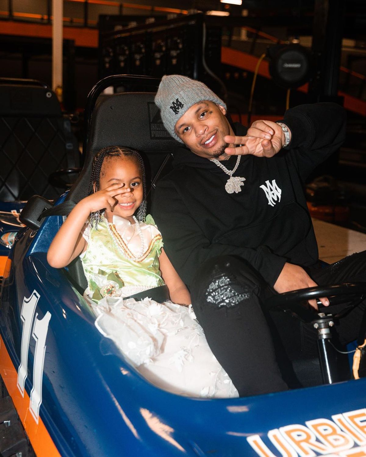 Doodie Lo Outfit from November 1, 2022 | WHAT’S ON THE STAR?