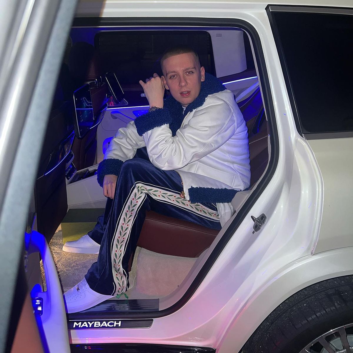 Aitch Outfit from December 11, 2022 | WHAT’S ON THE STAR?