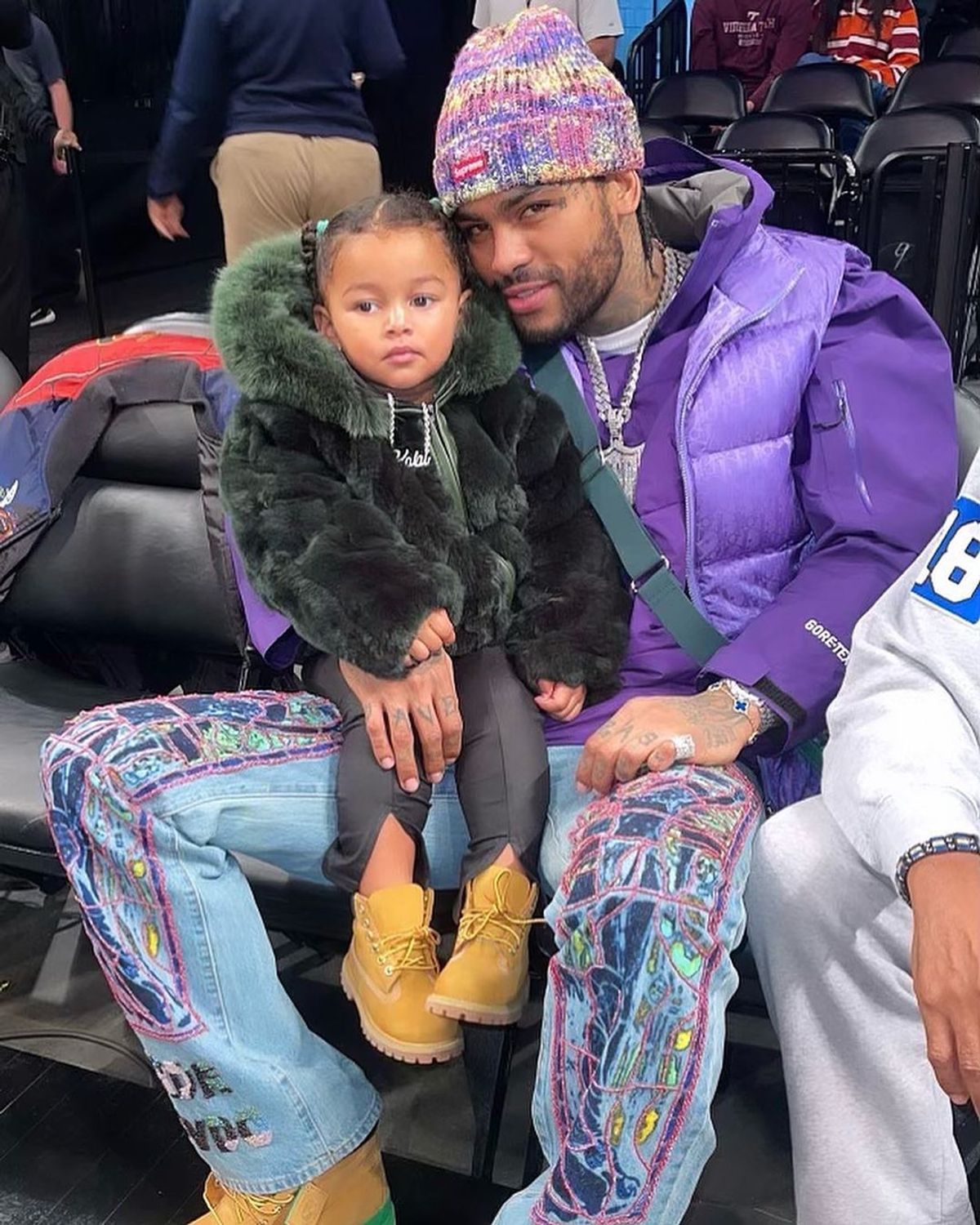 Dave East Outfit from December 12, 2022 | WHAT’S ON THE STAR?