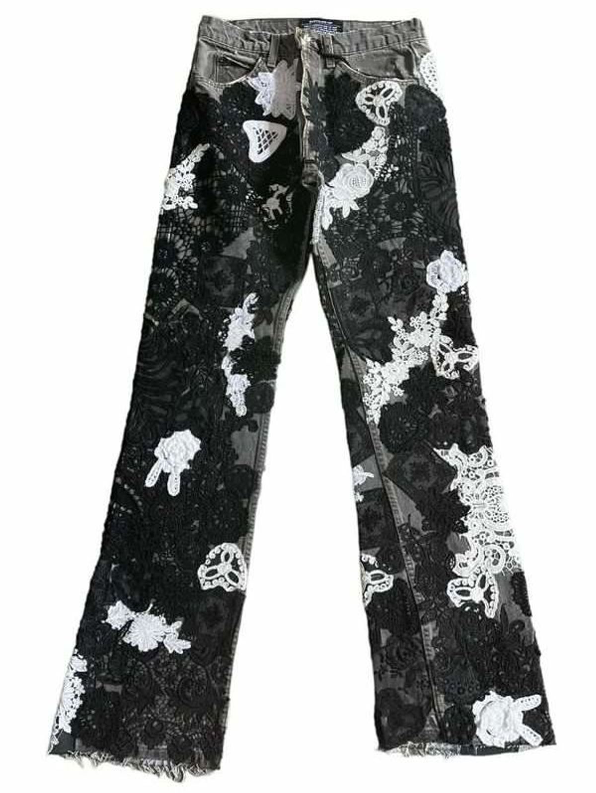 Earthling VIP Poetic Lust Jeans | WHAT’S ON THE STAR?