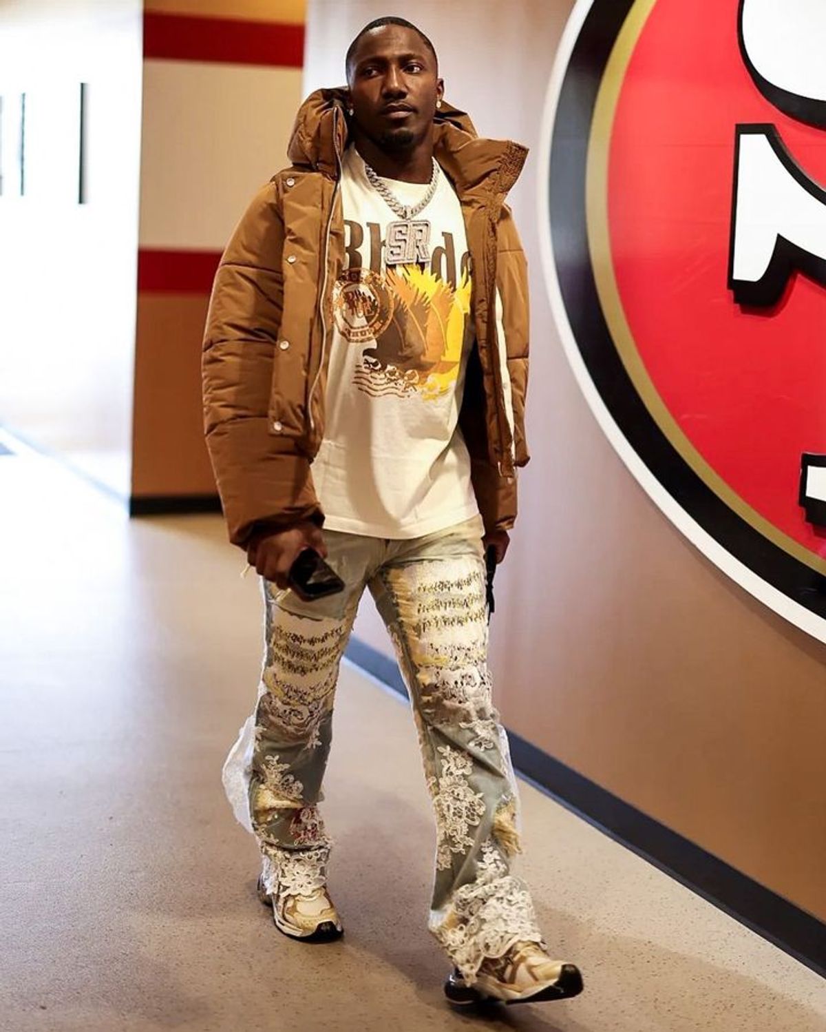 Deebo Samuel Outfit from December 13, 2022 | WHAT’S ON THE STAR?