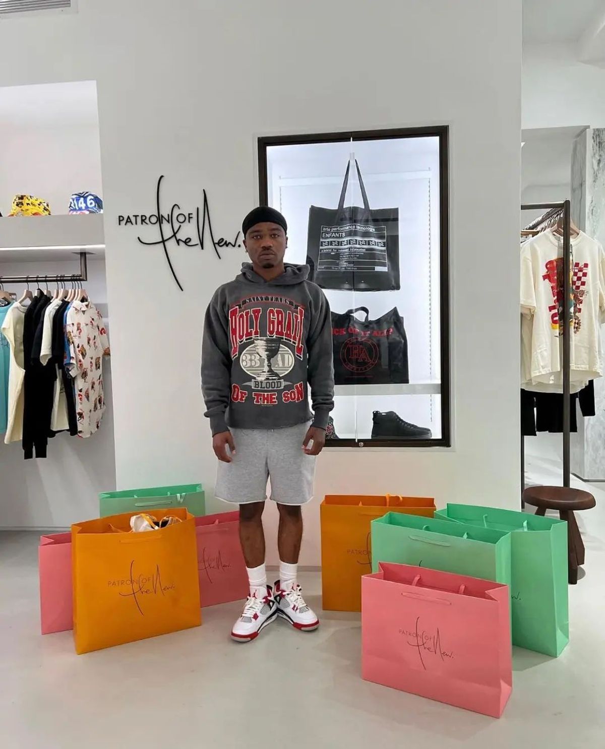 Roddy Ricch Outfit from December 15, 2022 | WHAT’S ON THE STAR?