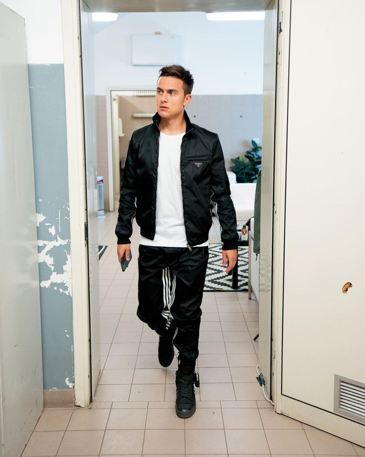 Paulo Dybala Outfit from February 15, 2022 | WHAT’S ON THE STAR?