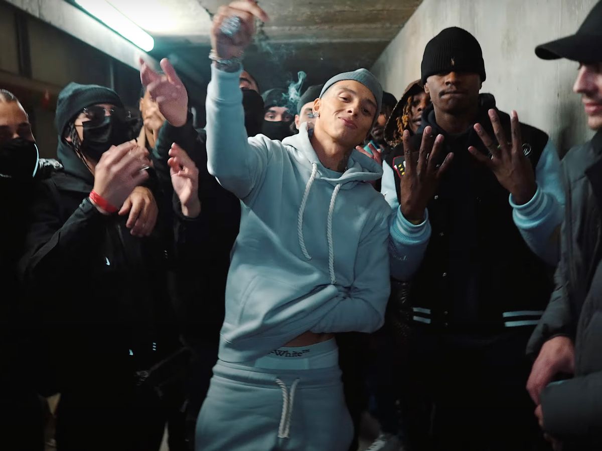 Central Cee Outfit from December 16, 2022 | WHAT’S ON THE STAR?