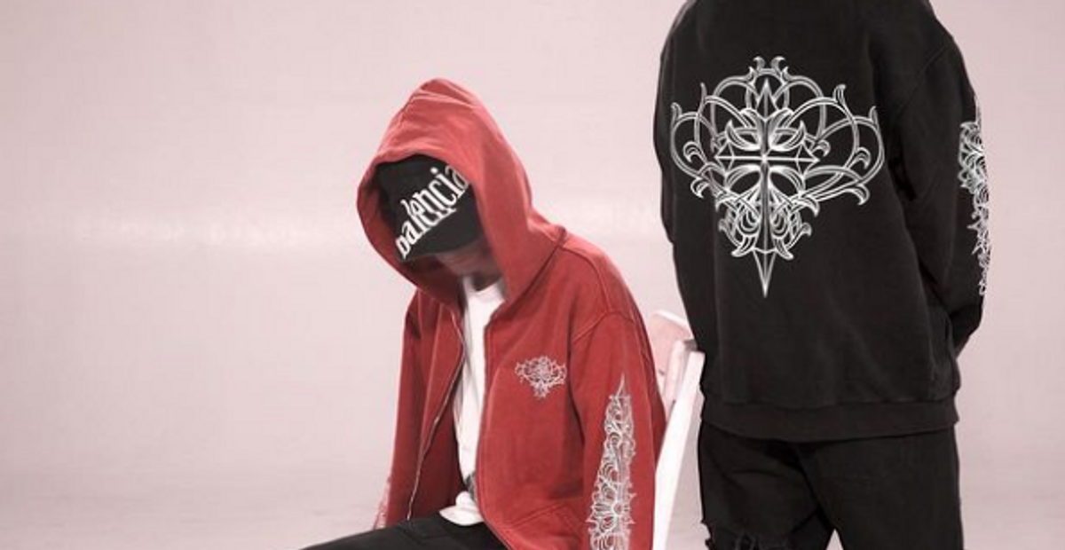 Curse: Clothing, Shoes & Accessories | WHAT’S ON THE STAR?