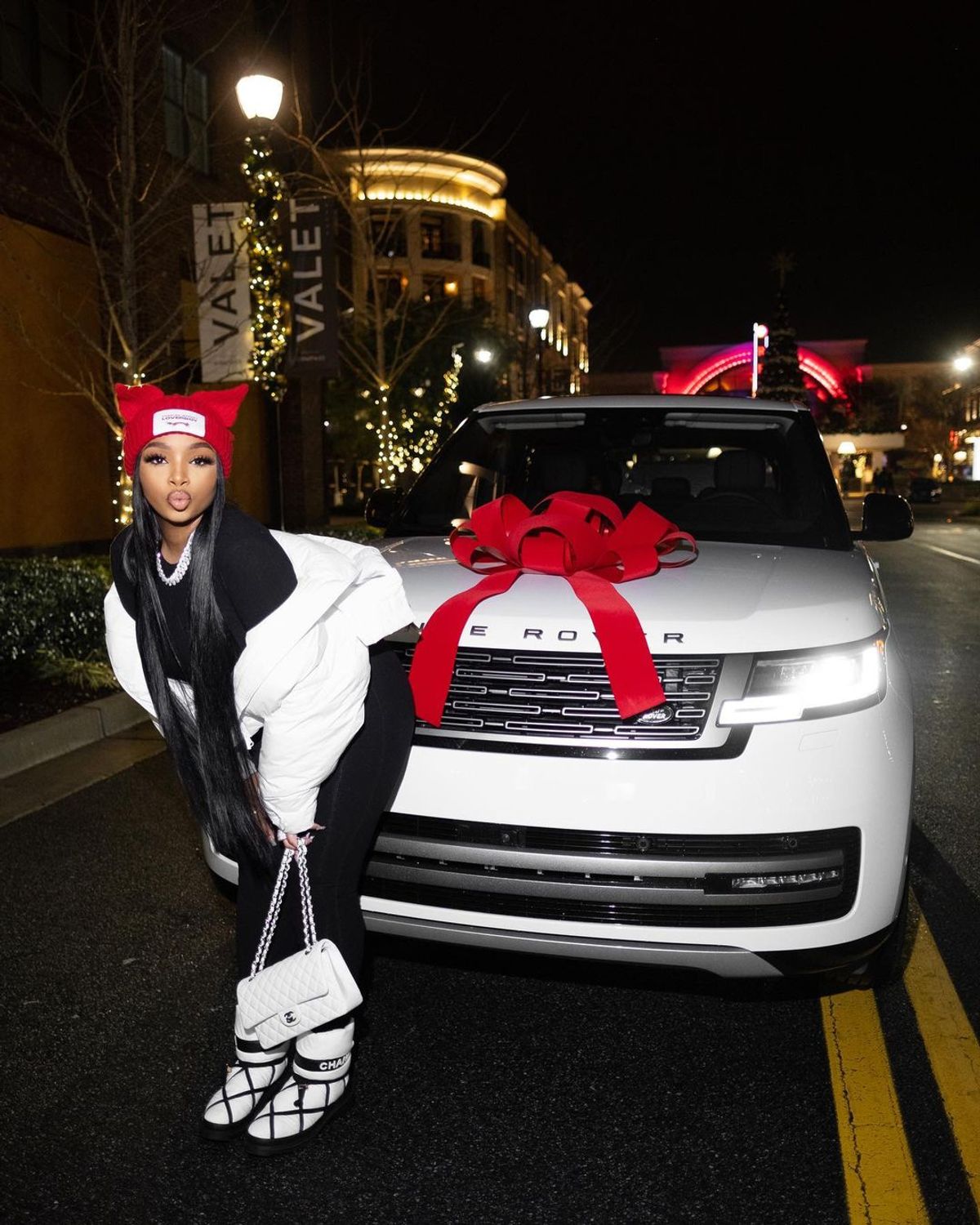 LightSkinKeisha Outfit from December 12, 2022 | WHAT’S ON THE STAR?