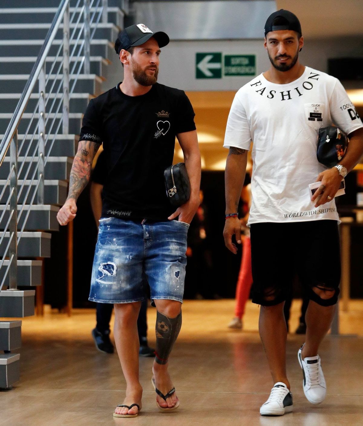 Lionel Messi Outfit from August 17, 2017 | WHAT’S ON THE STAR?
