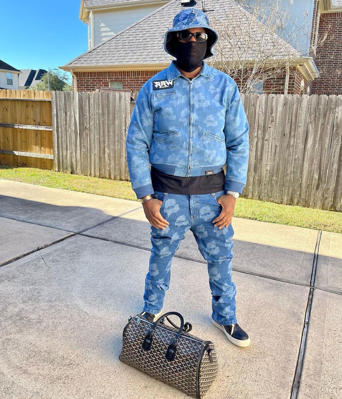 Peezy Outfit from December 24, 2022 | WHAT’S ON THE STAR?