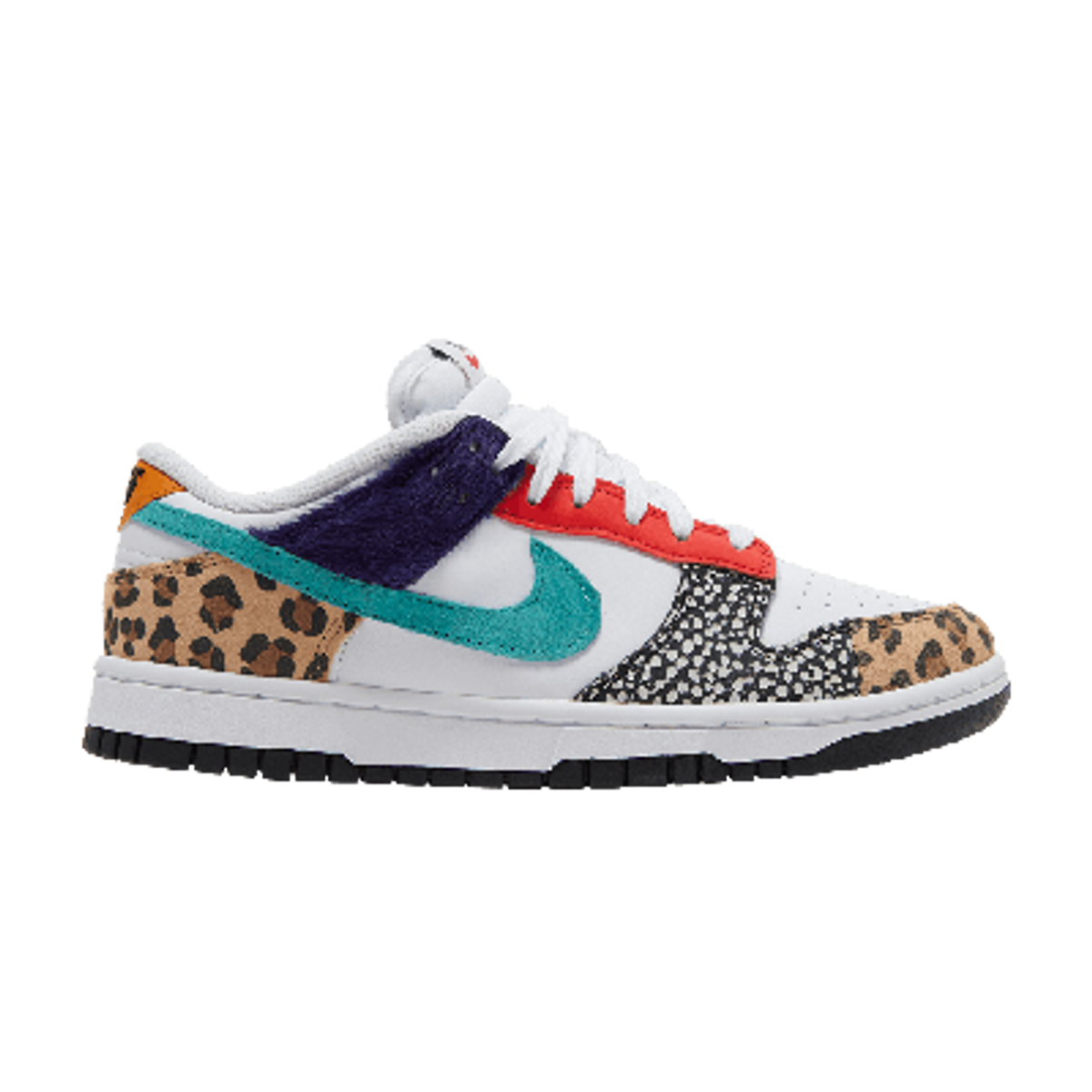 Nike White Dunk Low Se Safari Mix Sneakers | WHAT’S ON THE STAR?