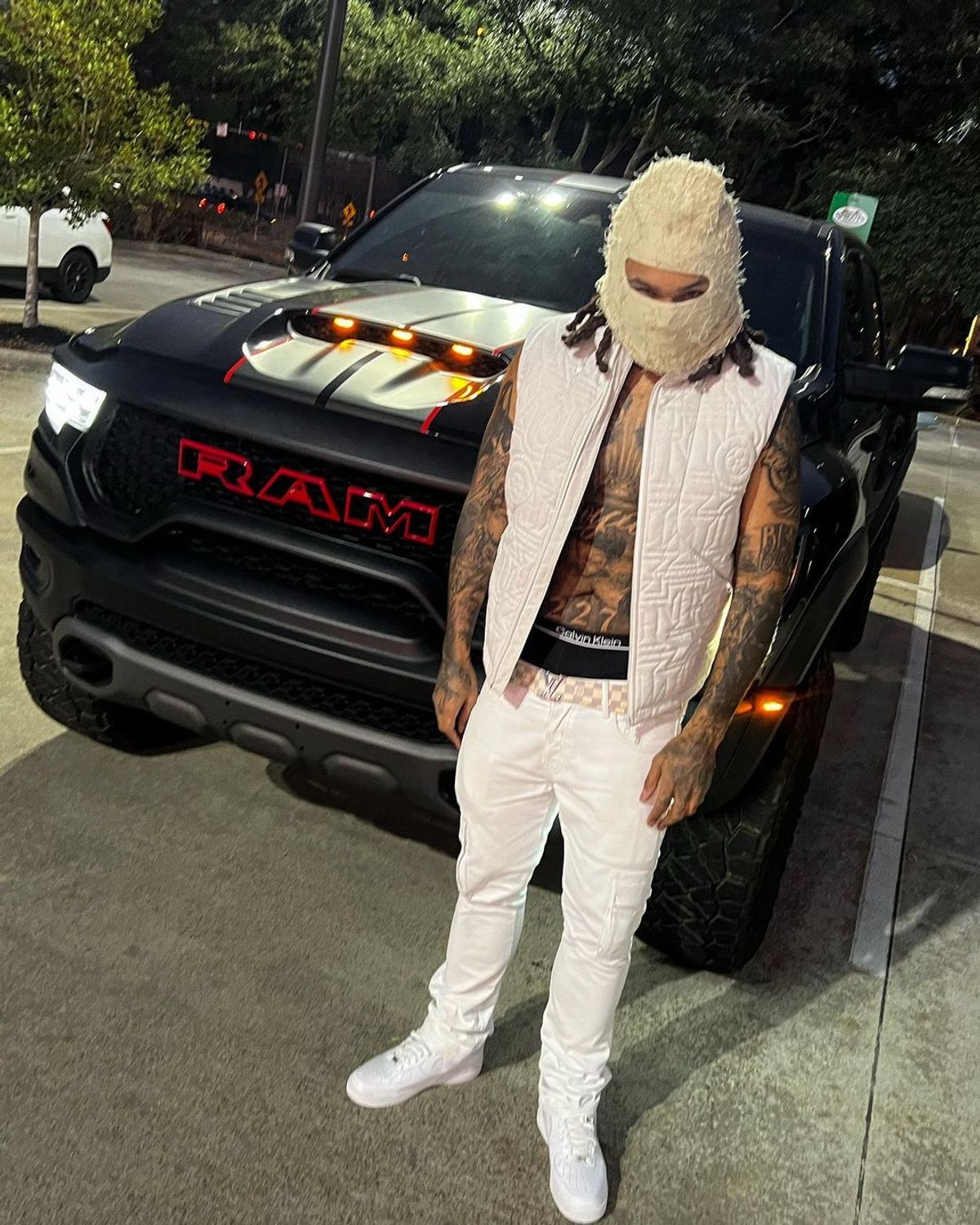 Money Man Outfit from January 7, 2023 | WHAT’S ON THE STAR?