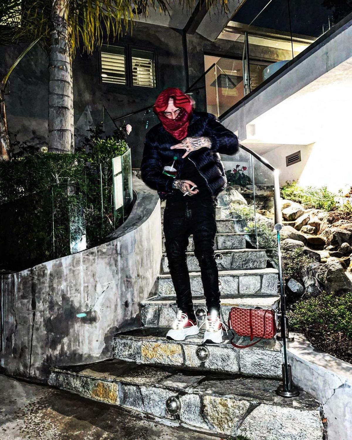 Sosmula Outfit from January 8, 2023 | WHAT’S ON THE STAR?