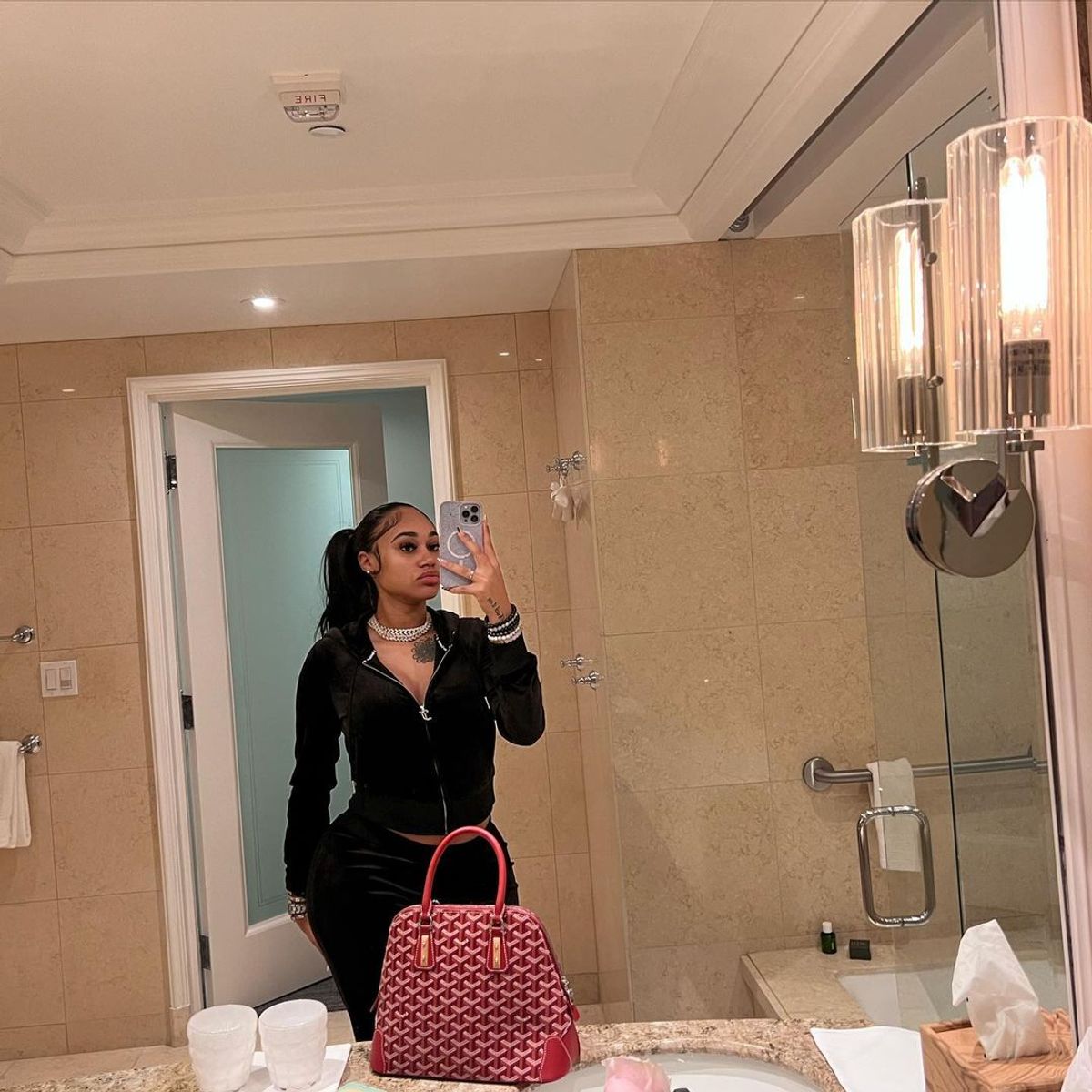 Jania Meshell Outfit from January 9, 2023 | WHAT’S ON THE STAR?