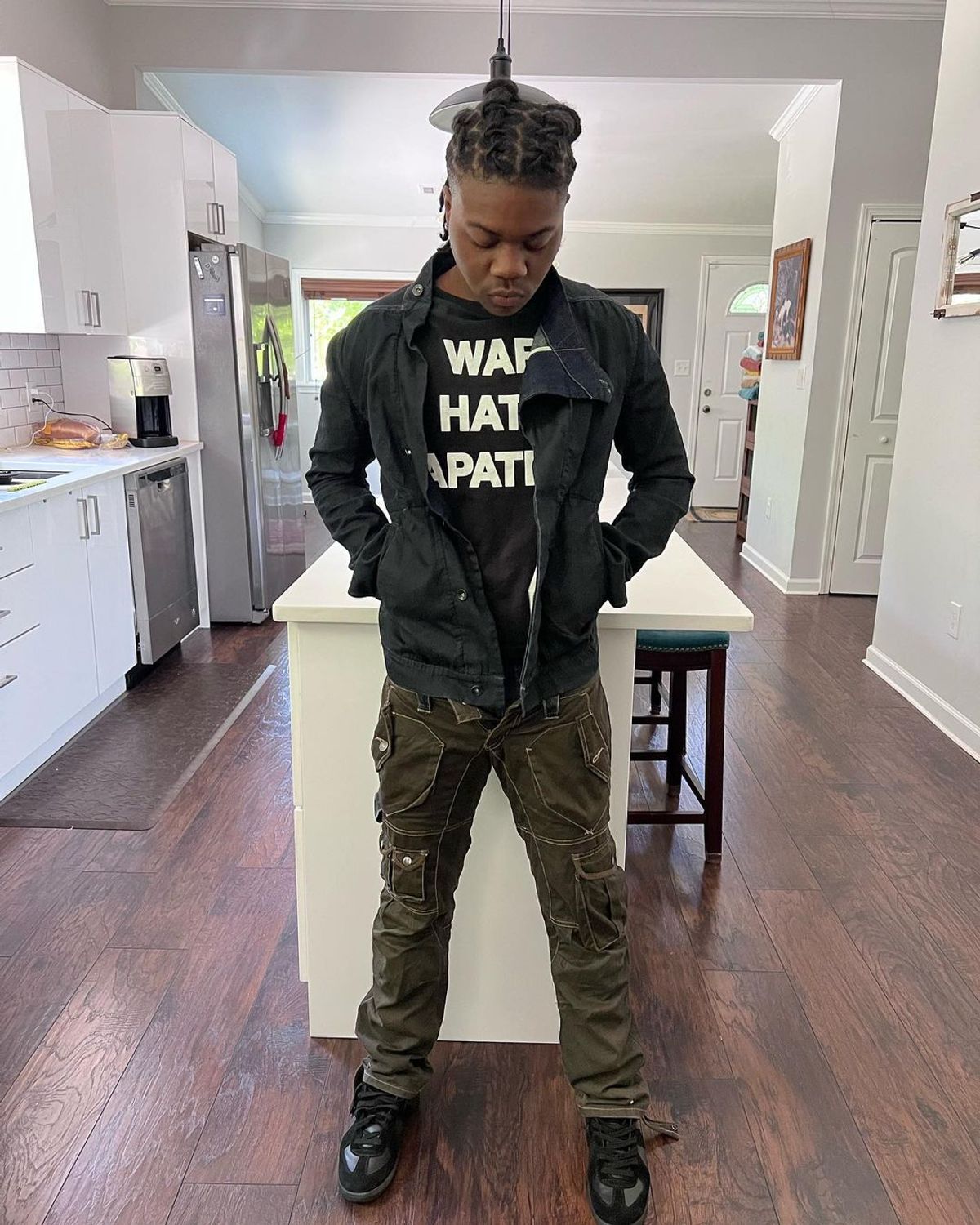 Rollin Thrax Outfit from June 22, 2022 | WHAT’S ON THE STAR?