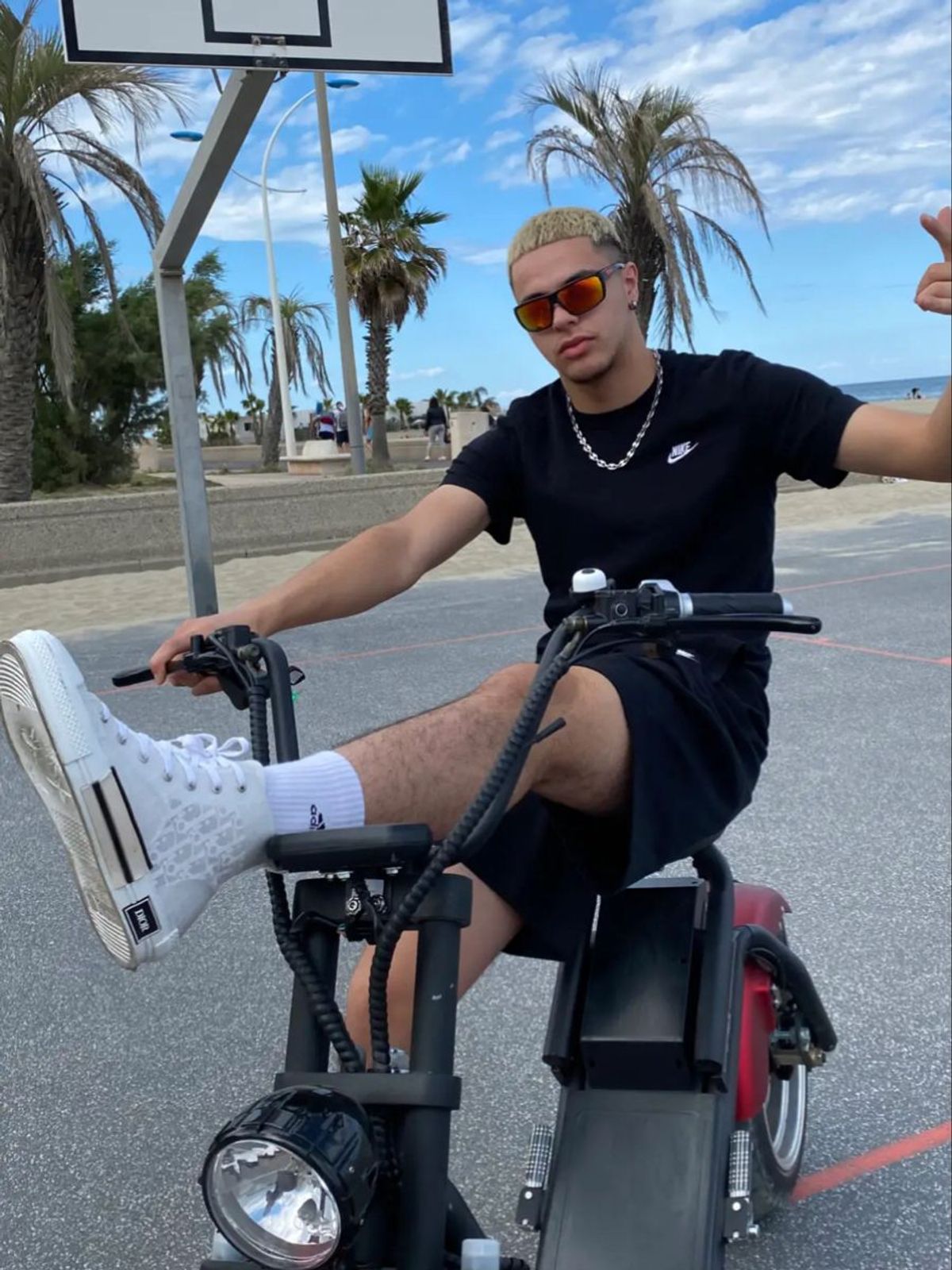 Dinor Outfit from January 17, 2021 | WHAT’S ON THE STAR?