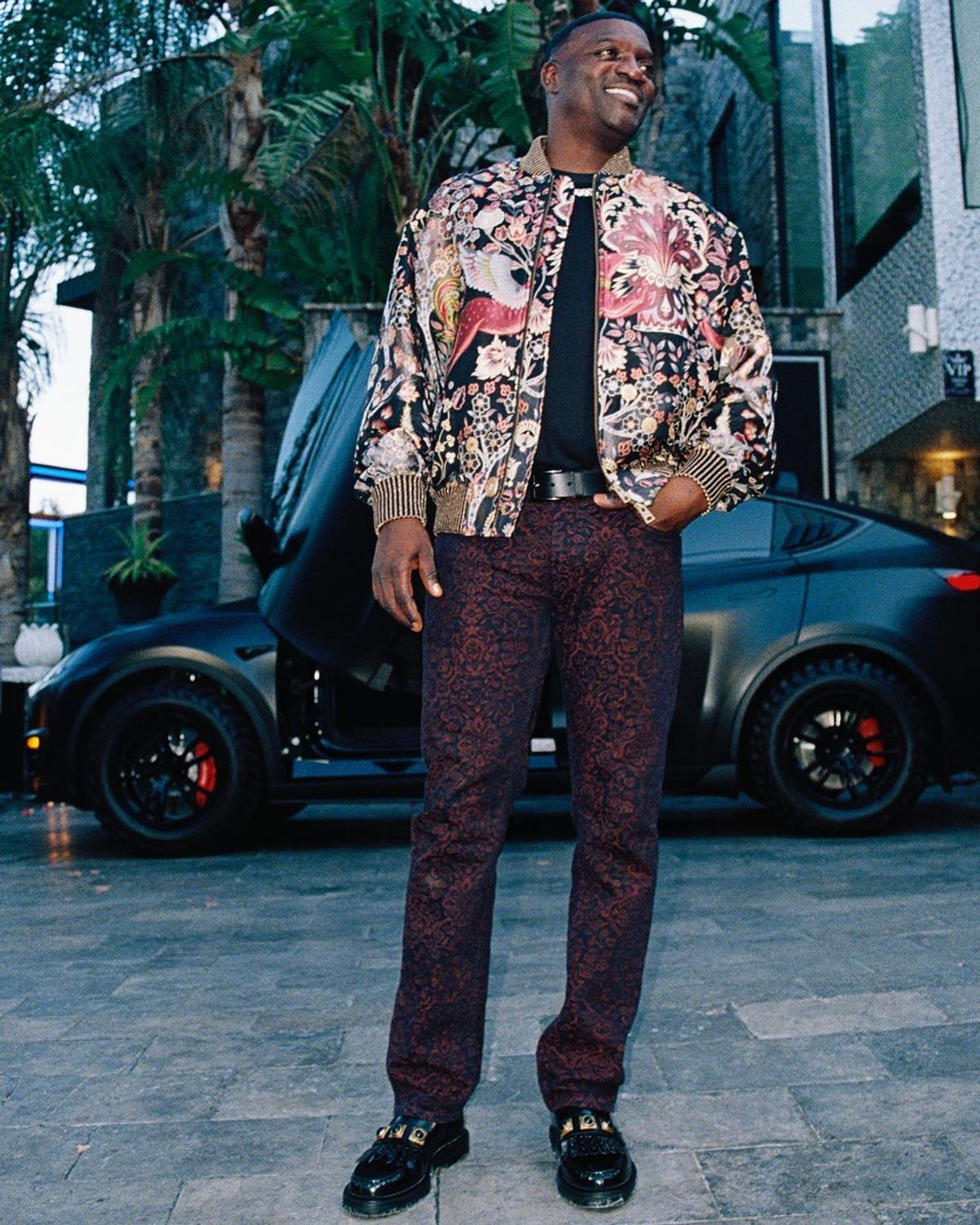 Akon Outfit from October 22, 2022 | WHAT’S ON THE STAR?