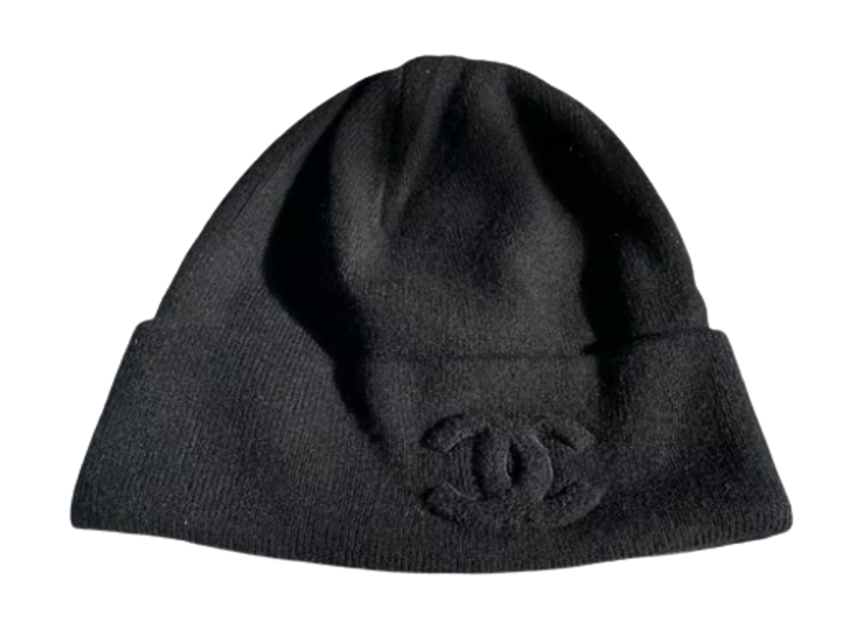 Chanel Black Cashmere Logo Hat | WHAT’S ON THE STAR?
