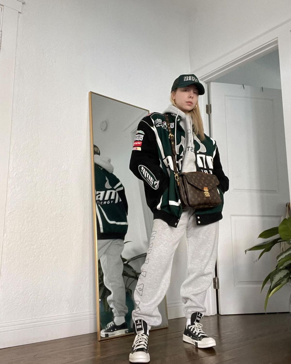 Lil Debbie Outfit from December 12, 2022 | WHAT’S ON THE STAR?